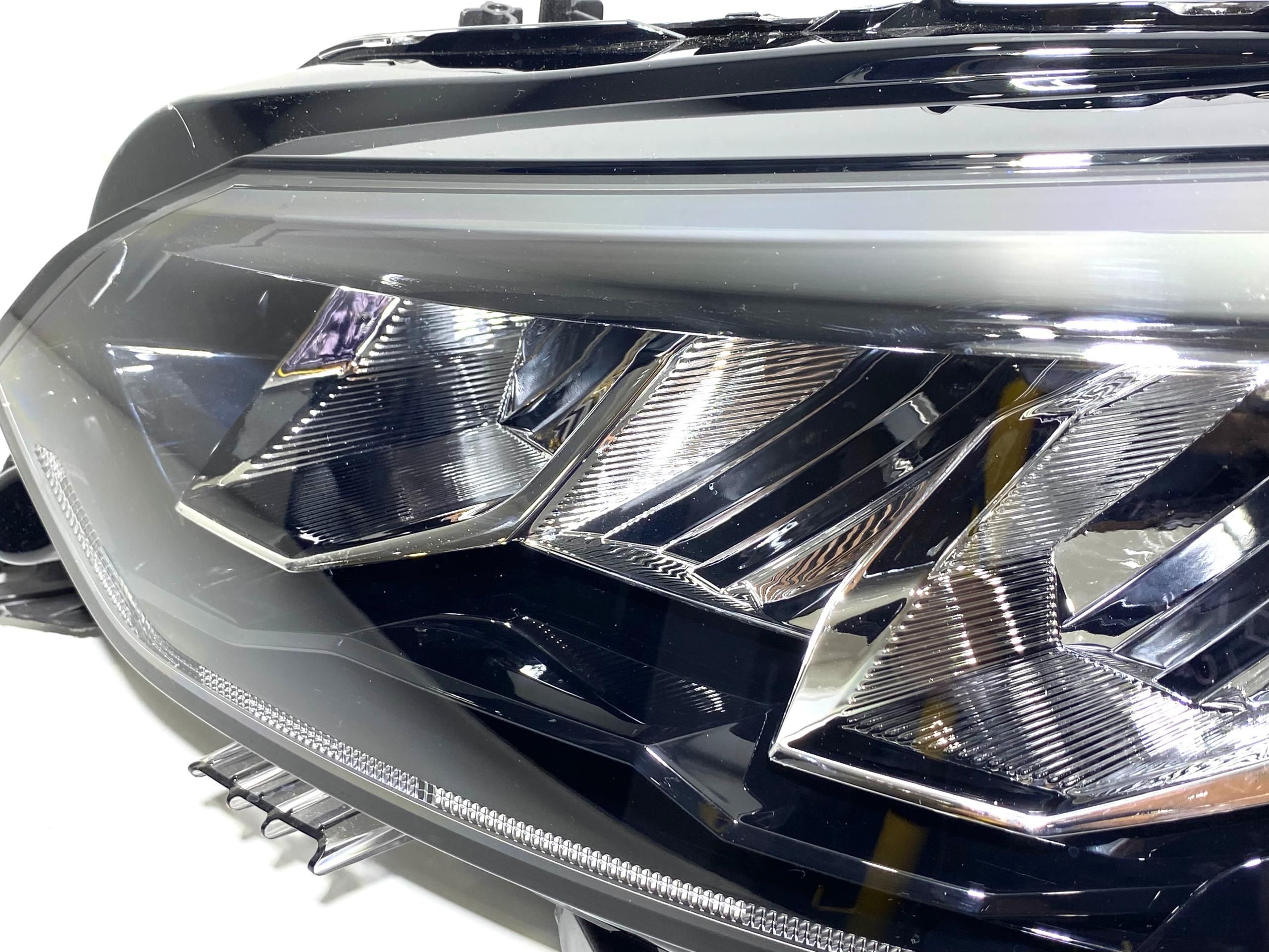 Lampa przednia Peugeot Oe Lampa 2008 208 II 9833036180 9833036380 ...