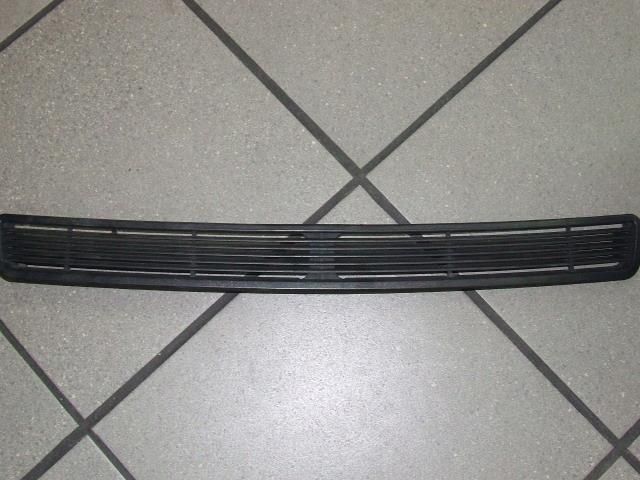 Mercedes-Benz Oe Kratka Atrapa Maski Mercedes Sprinter A9018300218 ...