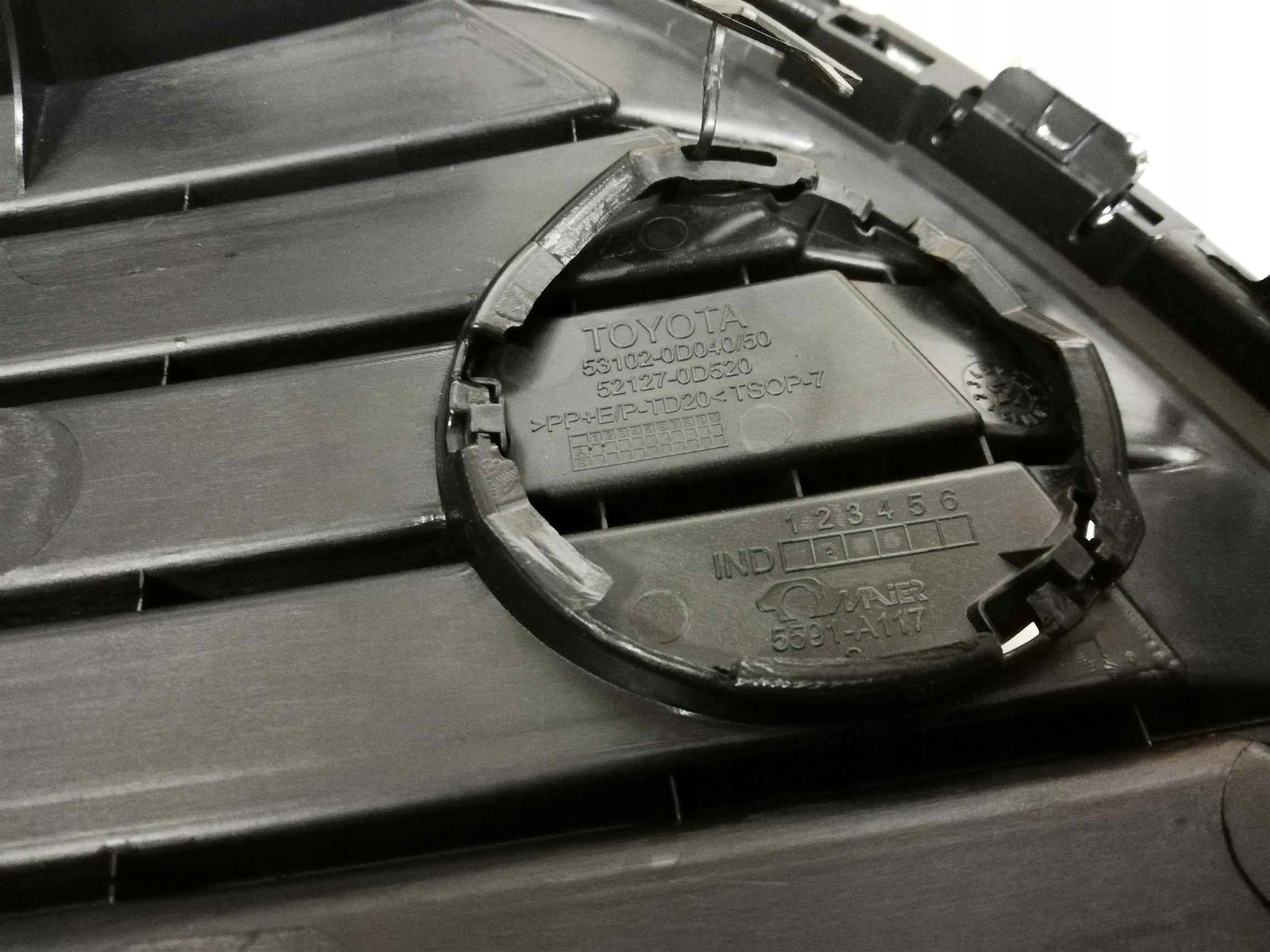 Toyota Oe Yaris III 14-17 Kratka Atrapa Zderzak Przód Chrom A53102 ...