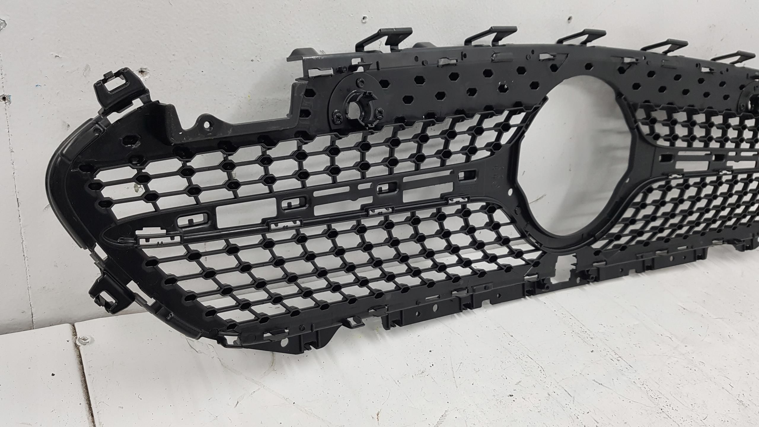 Mercedes-Benz Oe Mercedes Cls W257 Amg Kamera Grill Atrapa A2578852002 ...