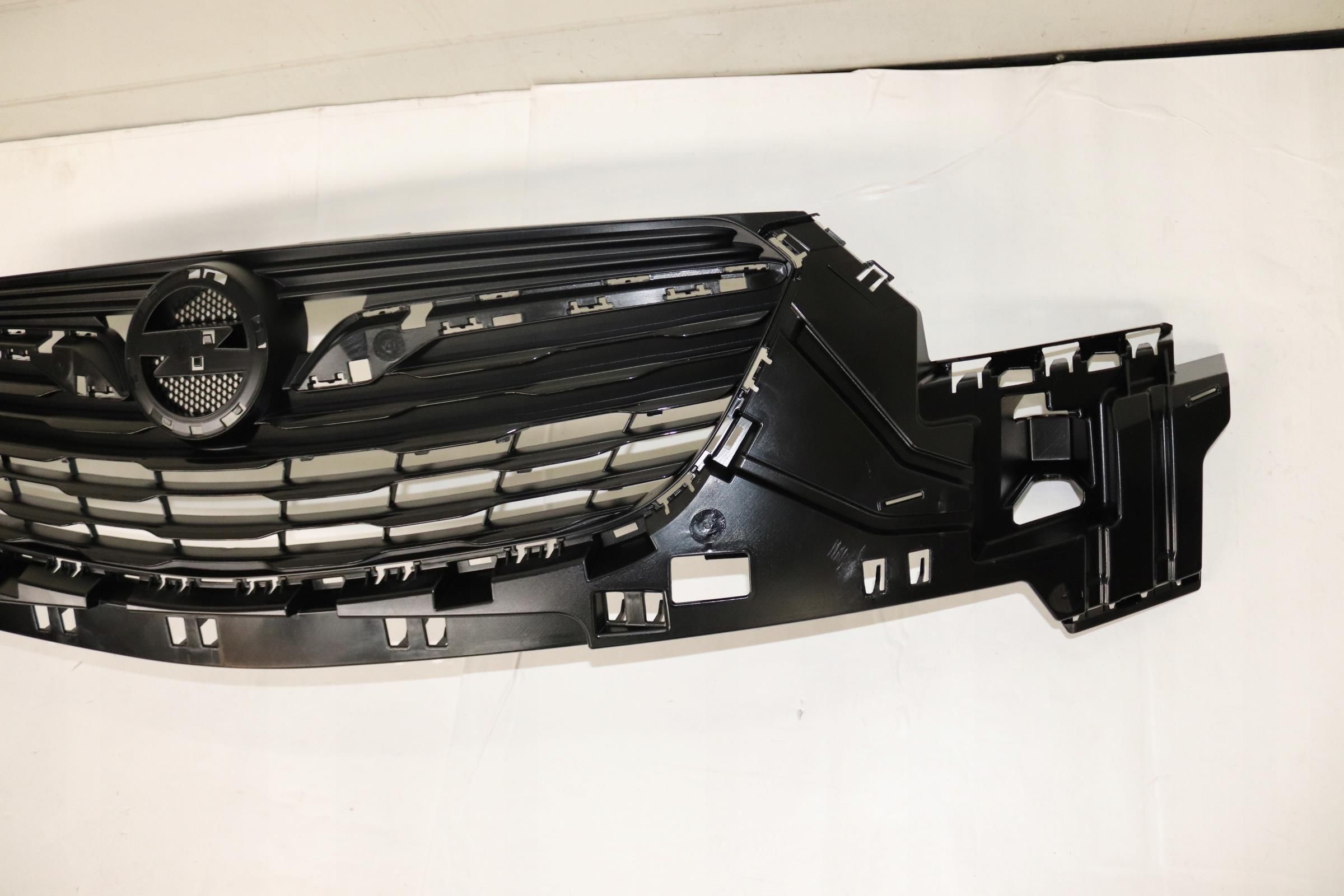 Opel Oe Crossland X Atrapa Gril Oryginał Podstawa 39099496 - Opinie i ...