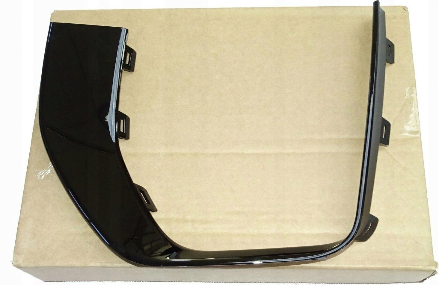 Land Rover Oe Listwa Ramka Listewka Zderzak Evoque Dynamic -18 LR079375 ...
