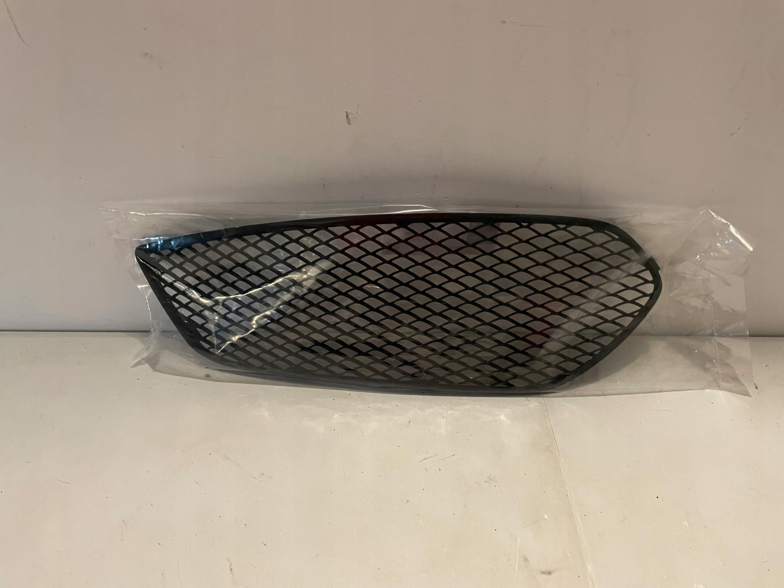 Mercedes-Benz Oe Kratka Boczna Zderzaka Mercedes Cla 117 45Amg ...