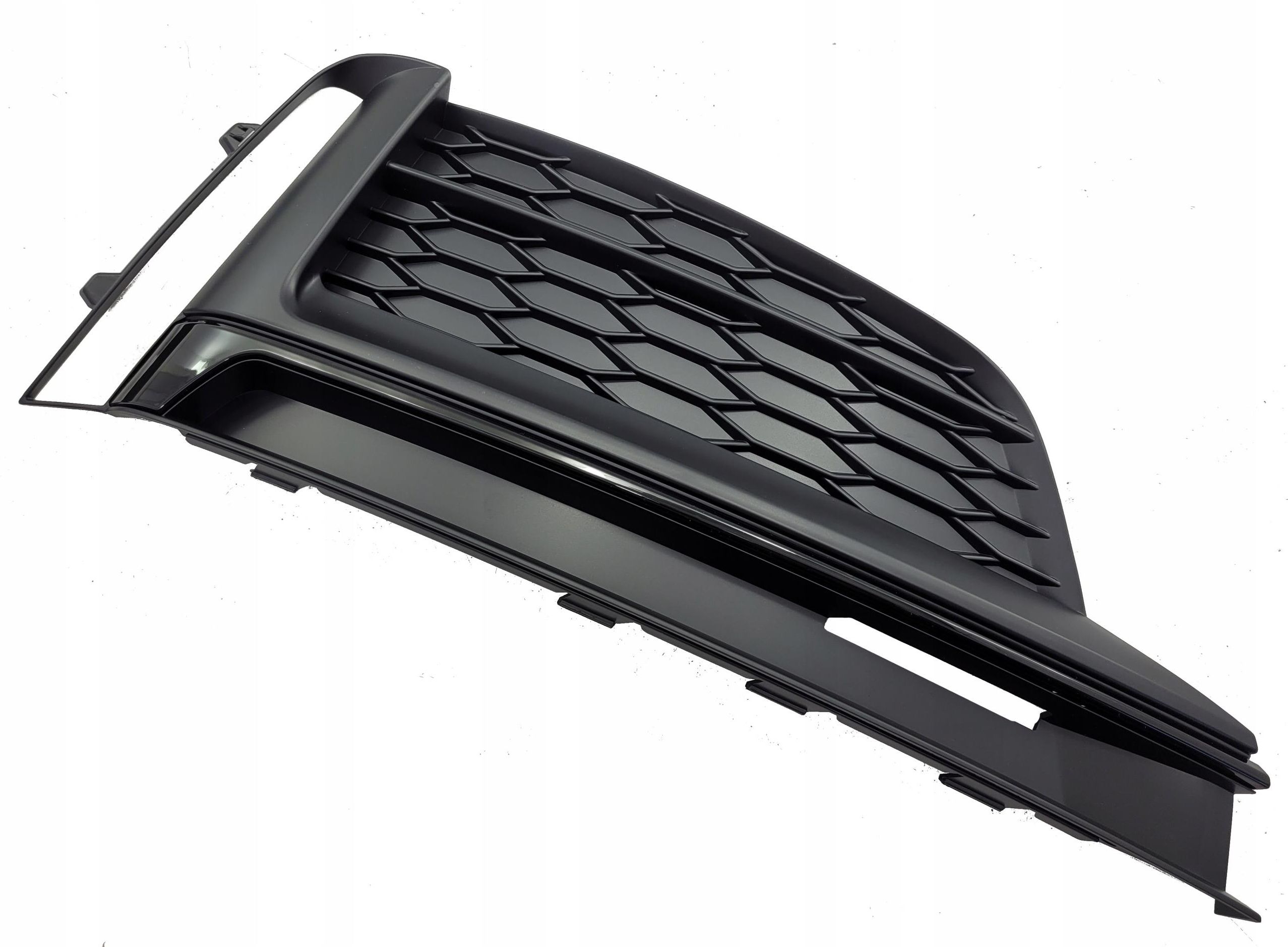 Kratka Zderzaka Prawa Audi A5 8W6 S-Line Black New 8W6807682F - Opinie ...