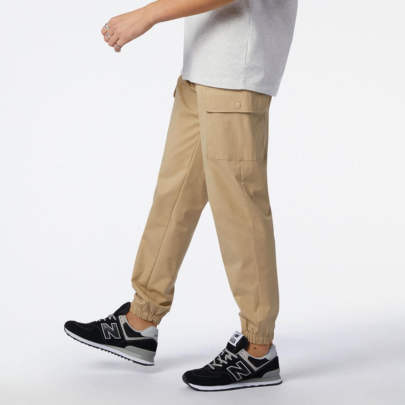Męskie Spodnie NEW BALANCE NB ATHLETICS WOVEN CARGO PANT NBMP13501INC ...