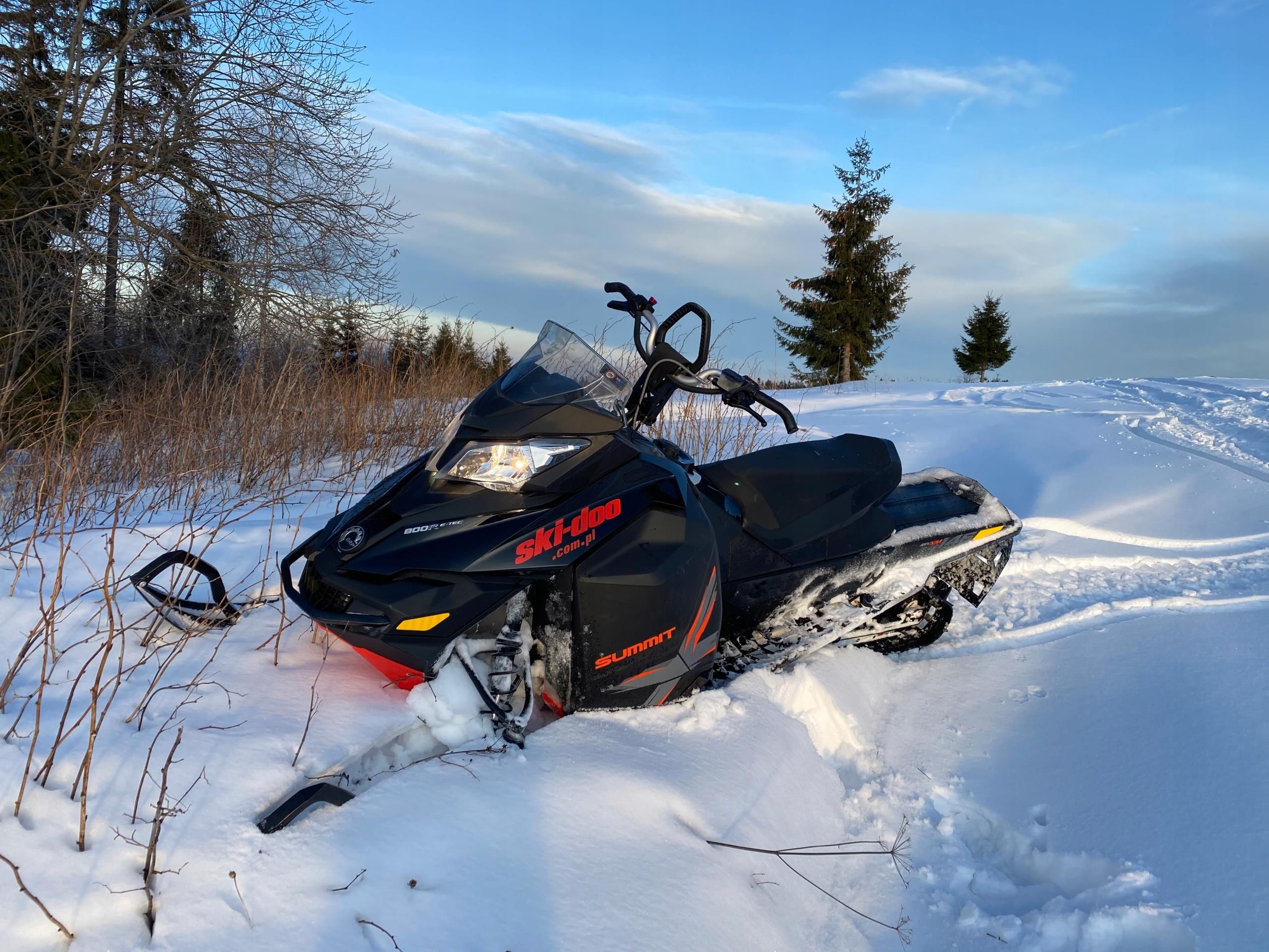 Skuter Śnieżny Ski-Doo Summit 146 2015 - Opinie i ceny na Ceneo.pl