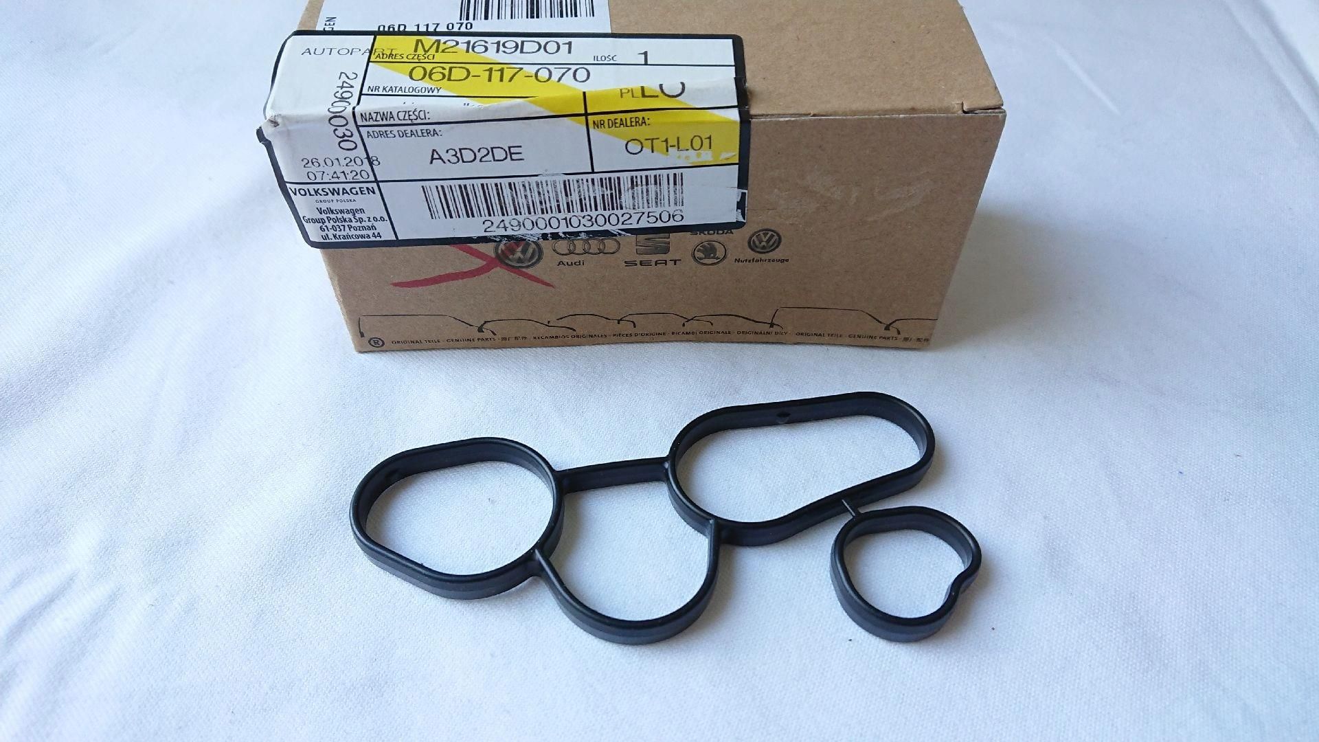 Volkswagen Oe Uszczelka Chłodnicy Oleju 2 0 Vw Golf V Touran I 06D 117 ...