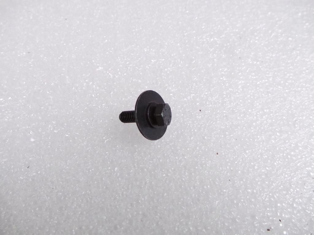 Maserati Oe Śruba Reflektora Ghibli Levante Quattropo 675000011 ...