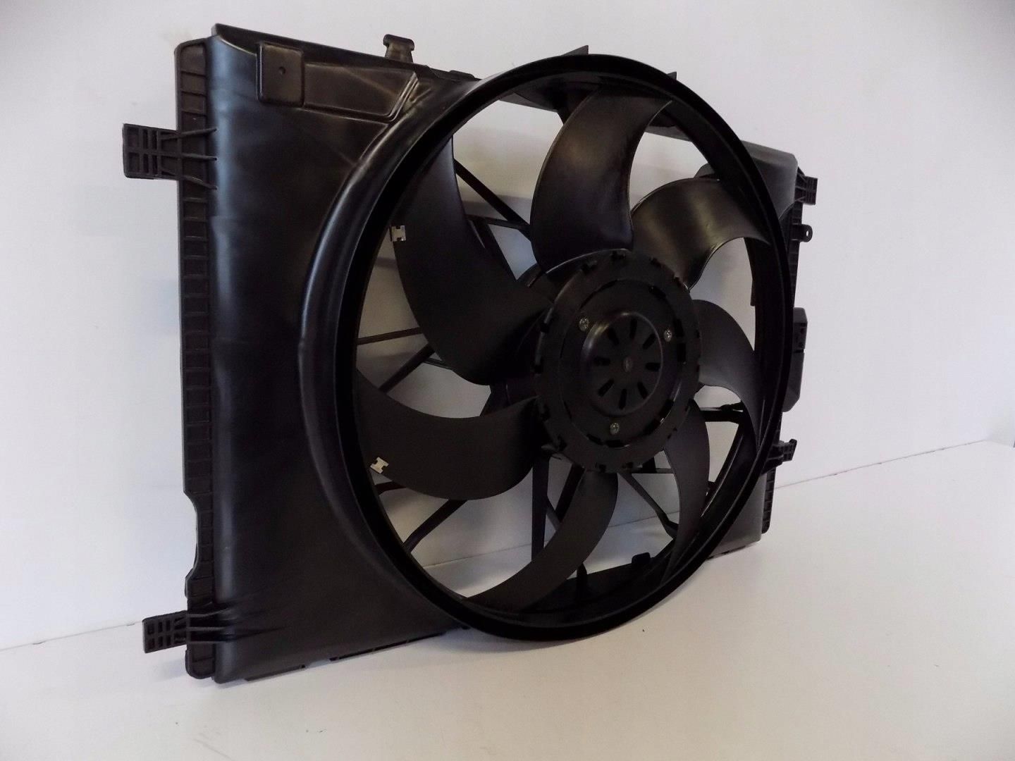 Zap Mercedes W204 W212 Wentylator 600W 4069 2045000293 - Opinie i ceny ...