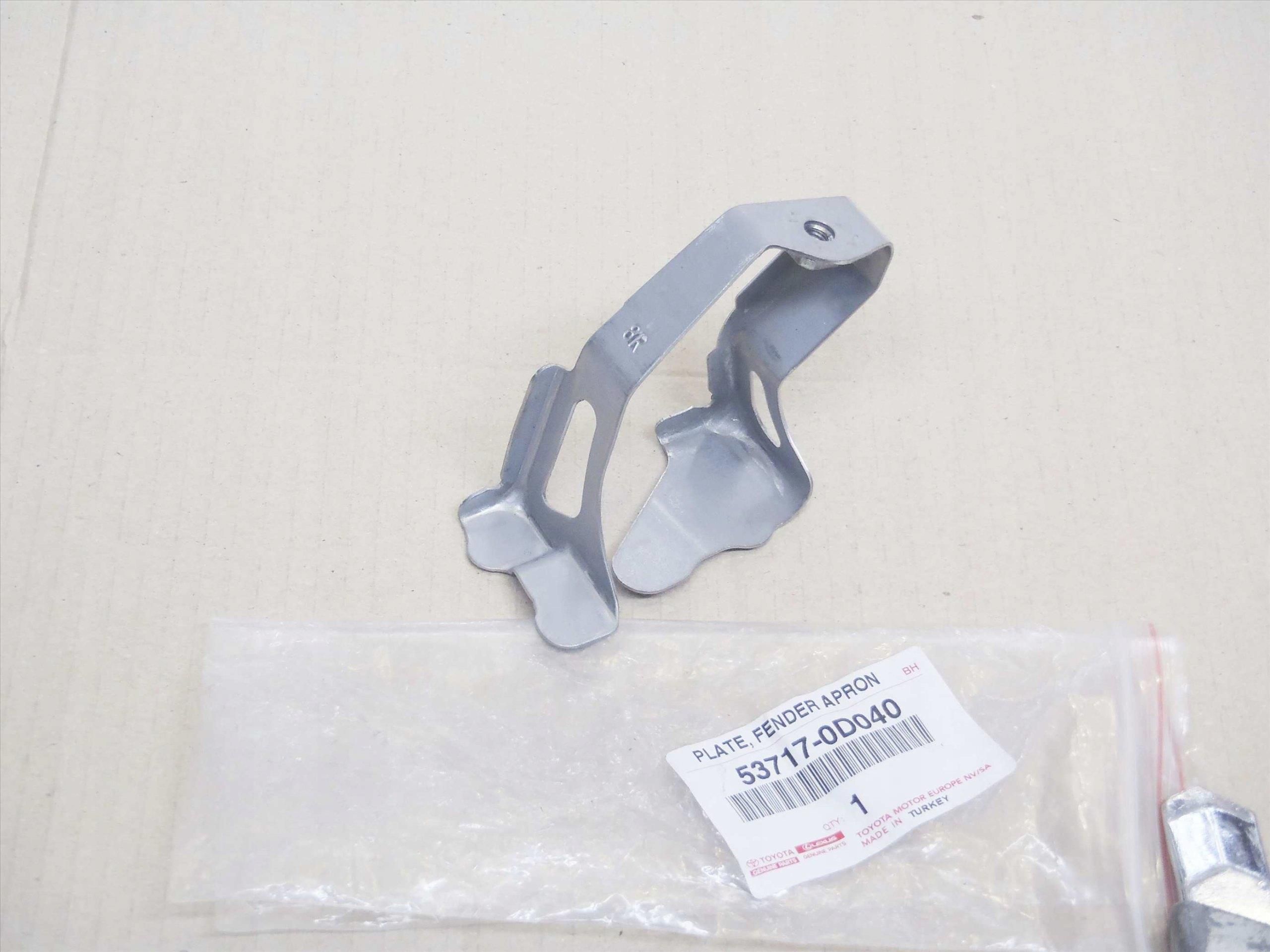 Toyota Oe Yaris Iii 11-20 Uchwyt Mocowanie Błotnika Fartuch A53717 ...