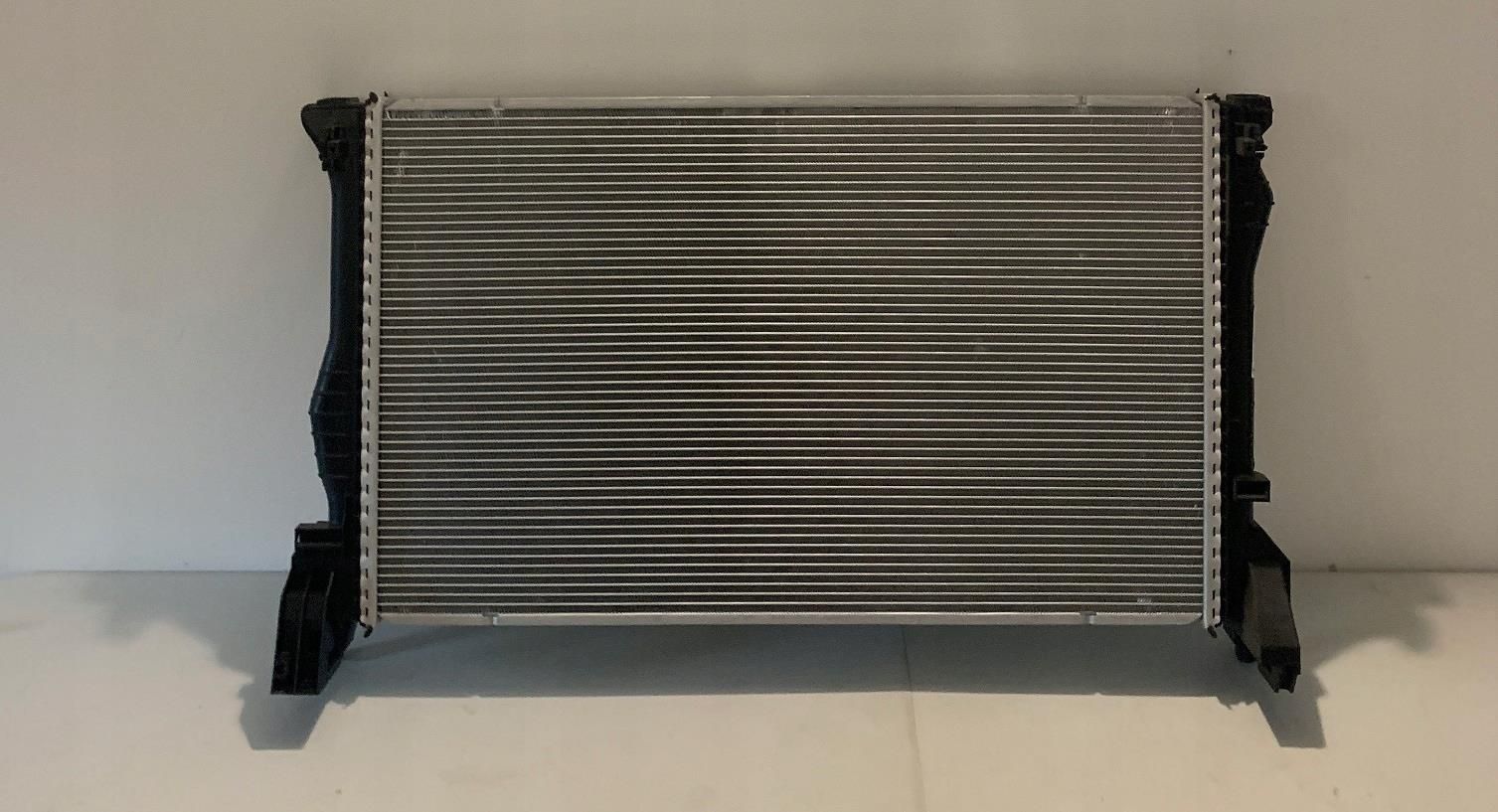 Mercedes-Benz Oe Mercedes Benz Oe Chłodnica Wody V Klasa 447 ...