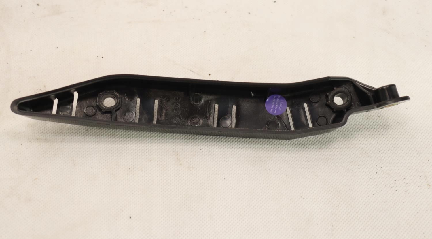 Tesla Model Y Mocowanie Ślizg Prawy 149377100B - Opinie i ceny na Ceneo.pl