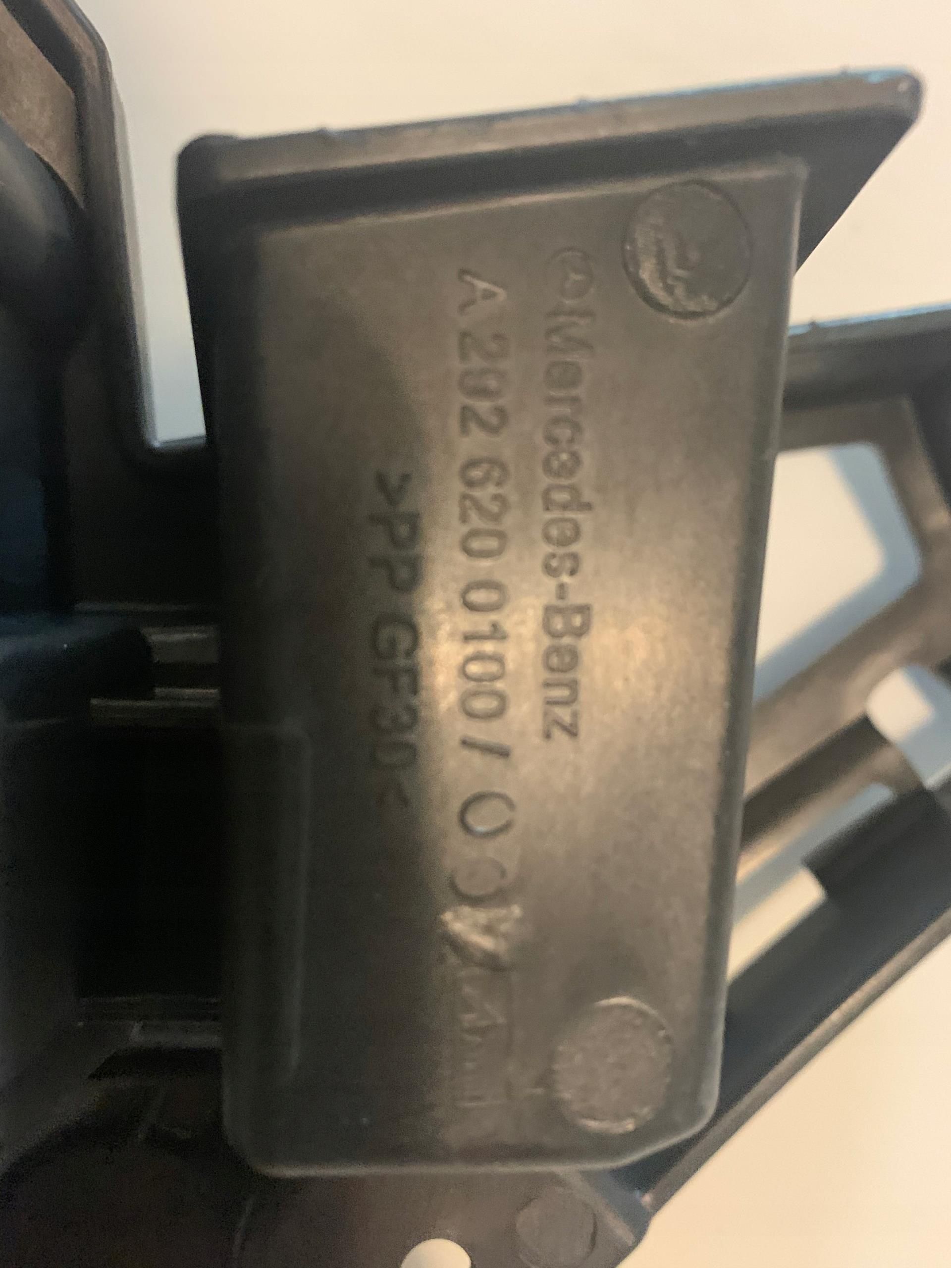 MercedesBenz Oe Ramka Mocowanie Reflektora Lewe Mercedes Ml W166 ...