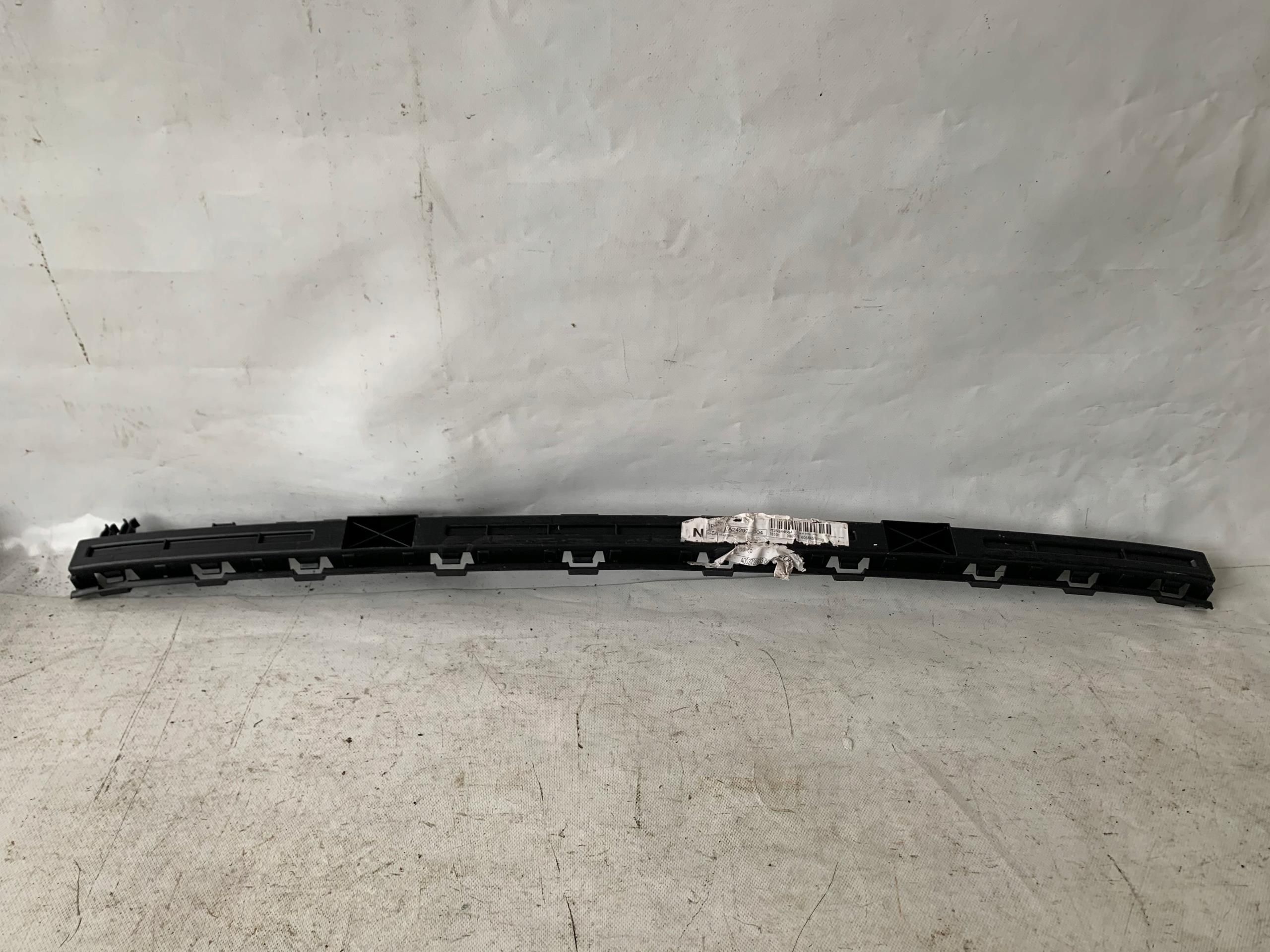 MercedesBenz Oe Ślizg Zderzaka Tył Mercedes B 246 A2468850065 - Opinie ...