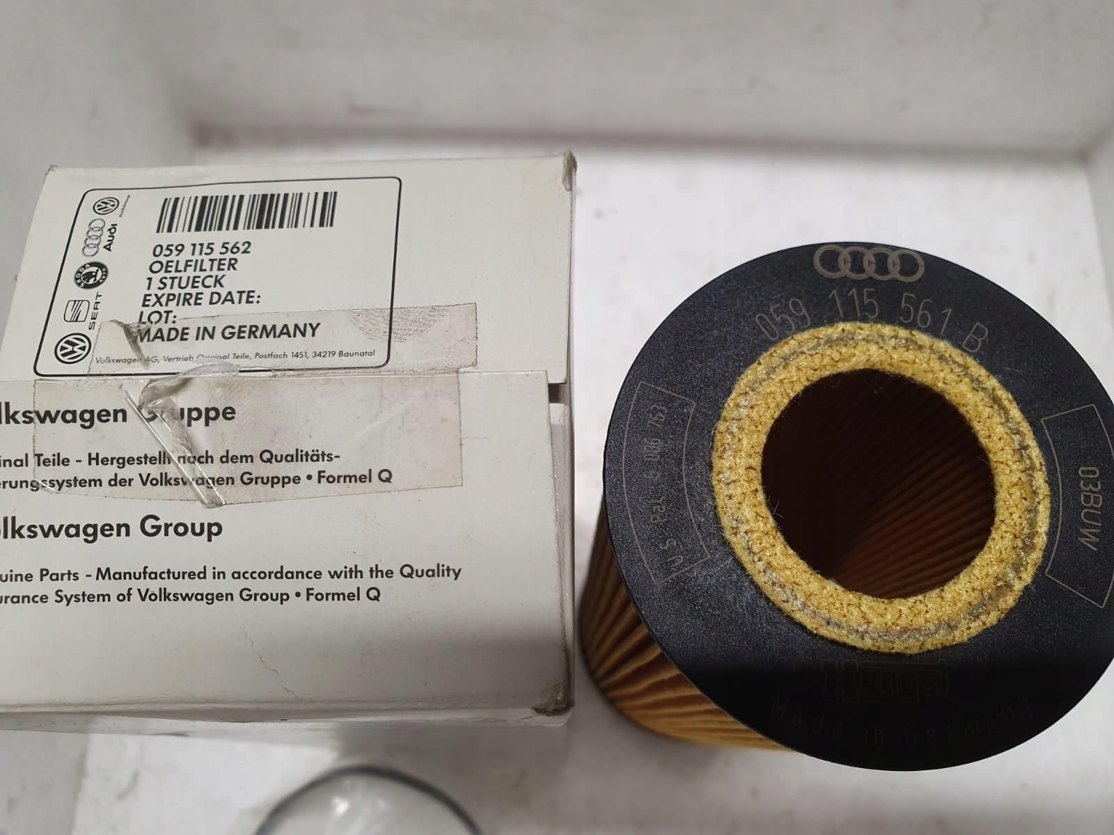 Filtr oleju Audi Oe Vag Filtr Oleju A4 B5 B6 B7 2 5 Tdi 059115562 ...