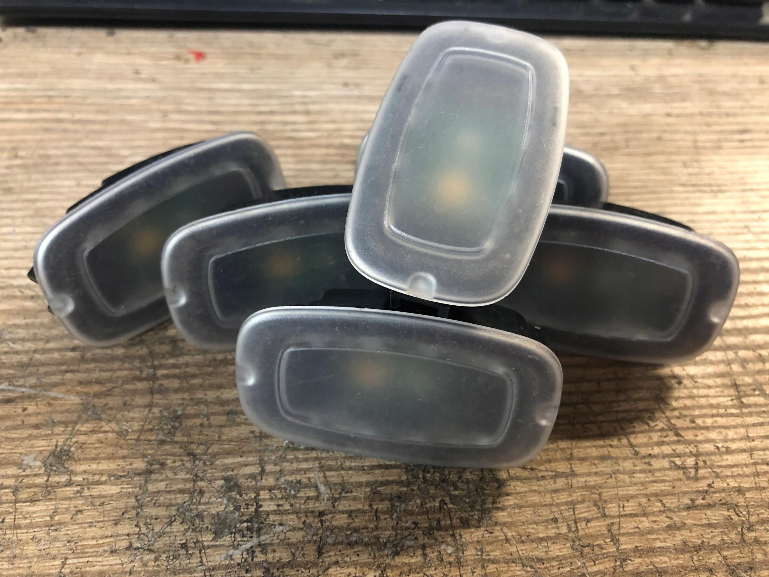 Mercedes Benz Oe Lampka Oświetlenia Kabiny 0009062012 - Opinie i ceny ...