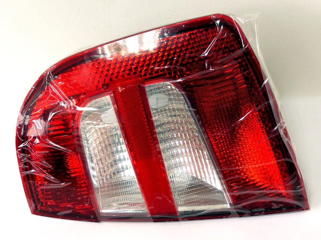 Lampa tylna Diamond Lampa Tył Prawa Skoda Fabia 6Y6945112B - Opinie i ...
