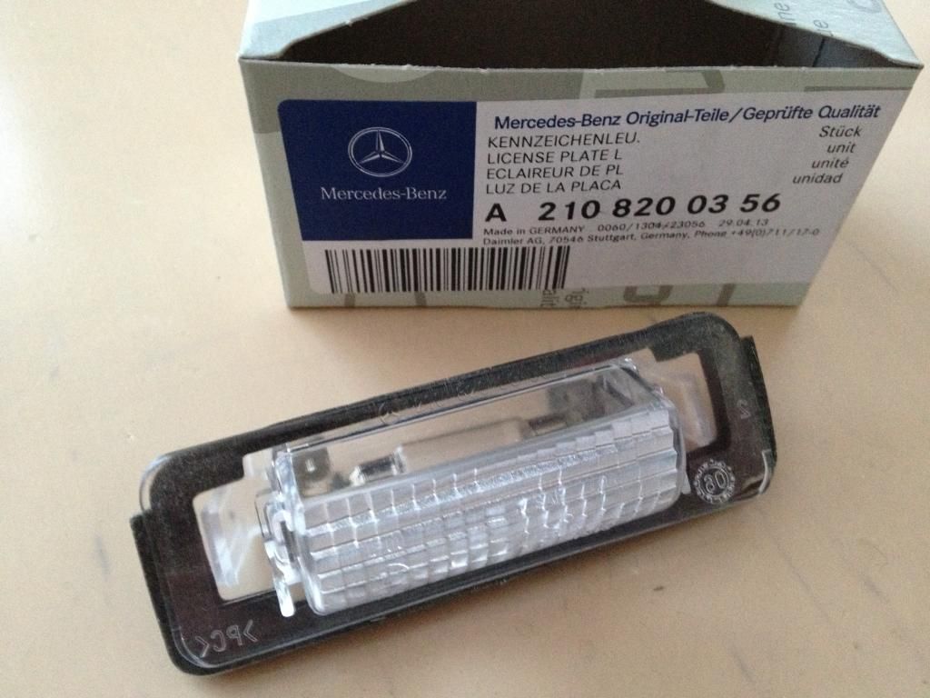Lampka tablicy rejestracyjnej Mercedes Benz Oe Lampka Oświetlenia ...