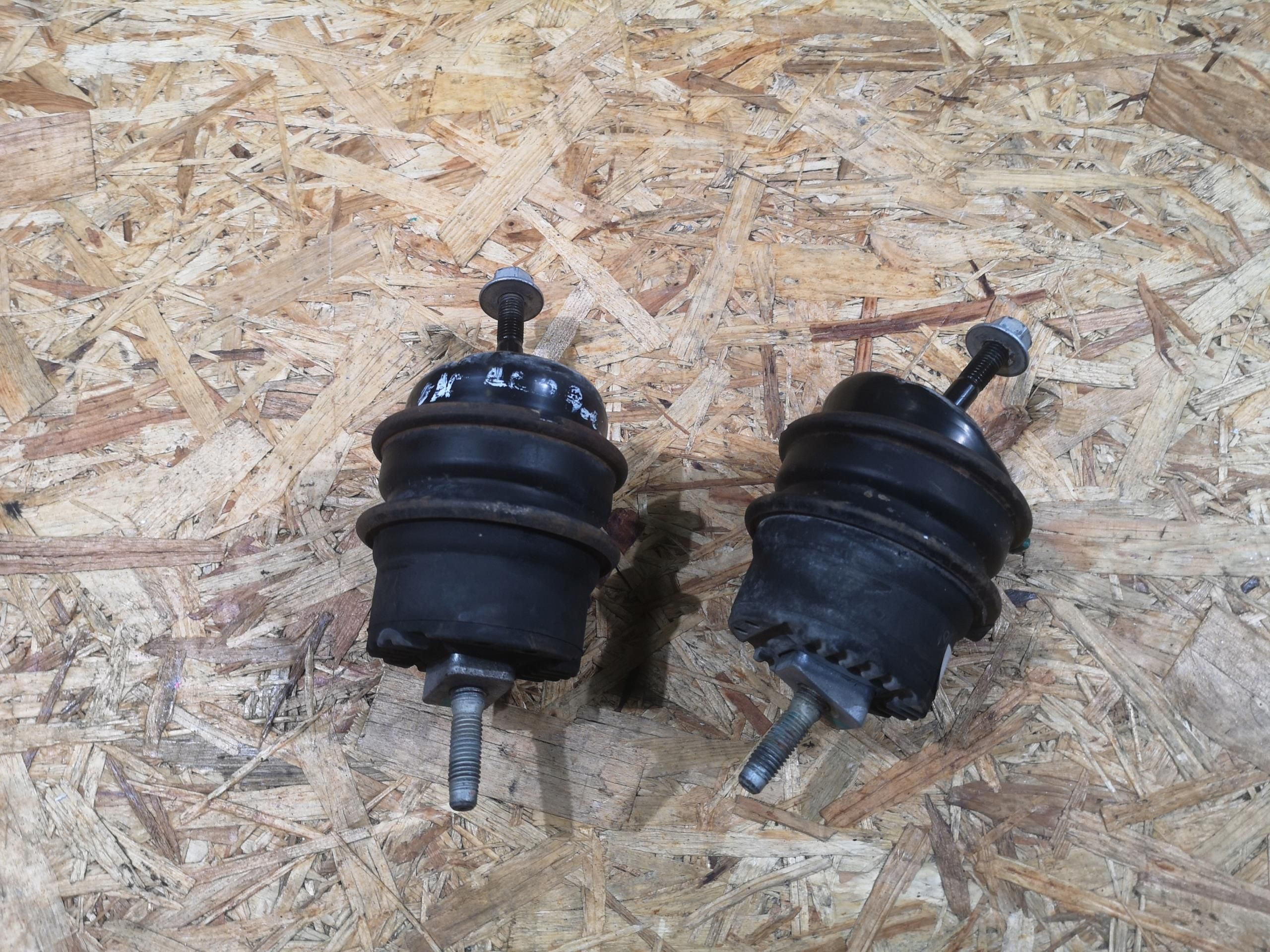 Zawieszenie silnika Chevrolet Oe Poduszka Silnika Camaro Ss V8 20092015 ...