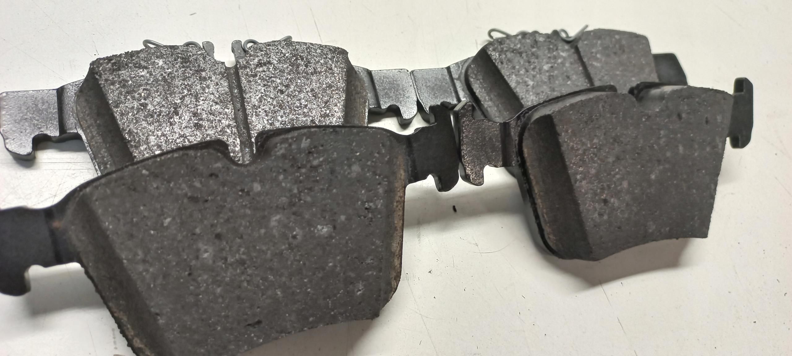 Klocki hamulcowe Mercedes Benz Oe Klocki Hamulcowe Tył Mercedes C Klasa ...