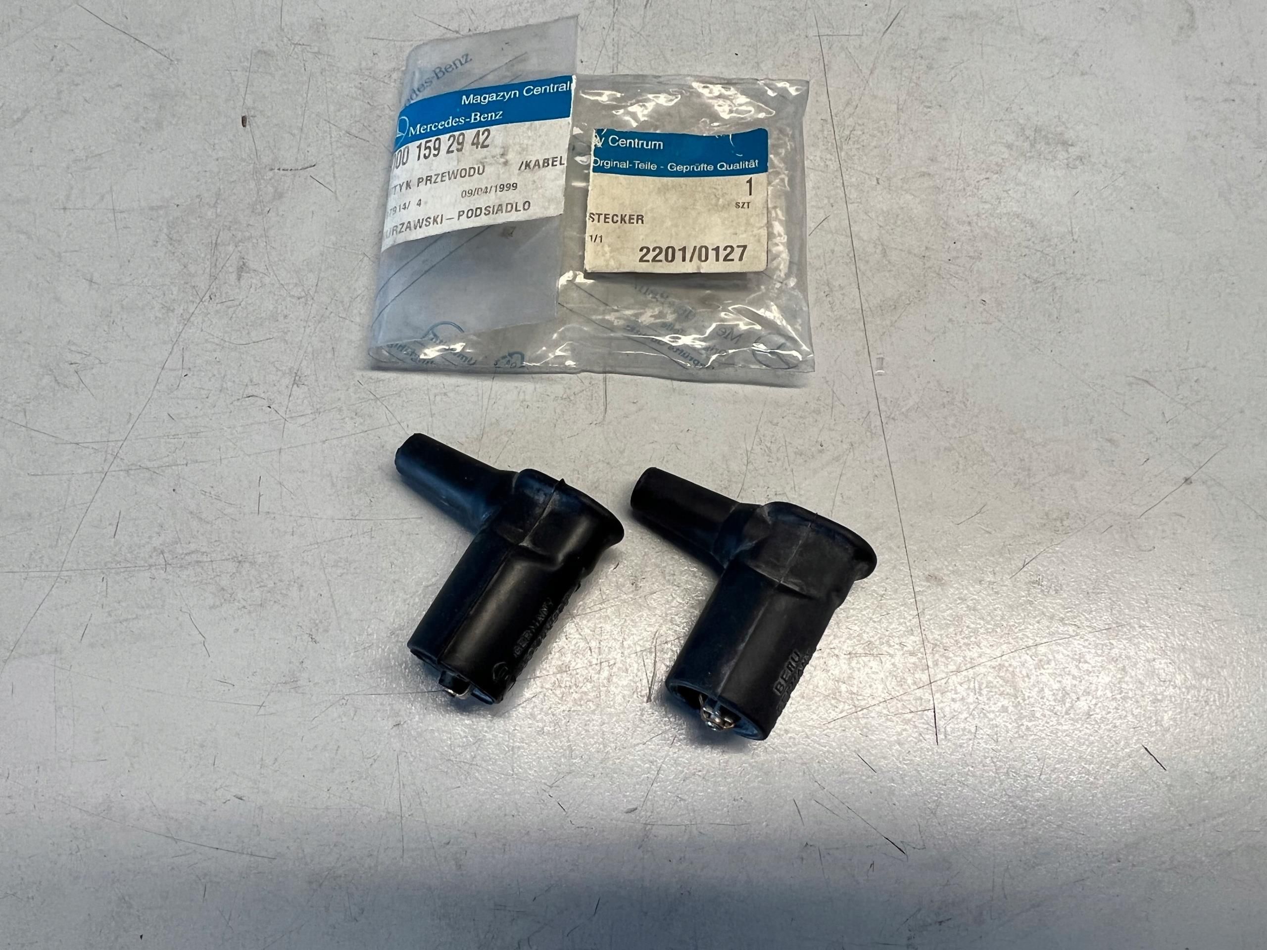 Mercedes Benz Oe Mercedes Wtyczka Rozdzielacza Zapłonu 0001592942 000 ...