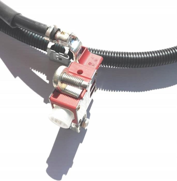 Mercedes Benz Oe Klema Plusowa Pirotechniczna Nabój Mercedes W117 ...