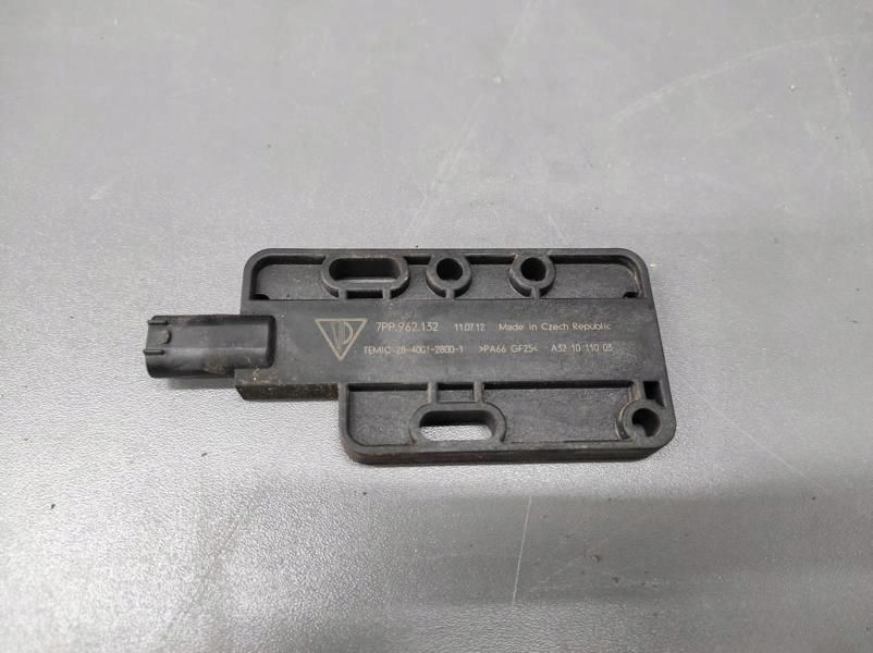 Wyposażenie elektryczne Porsche Oe Antena Keyless Cayenne Ii 7P ...