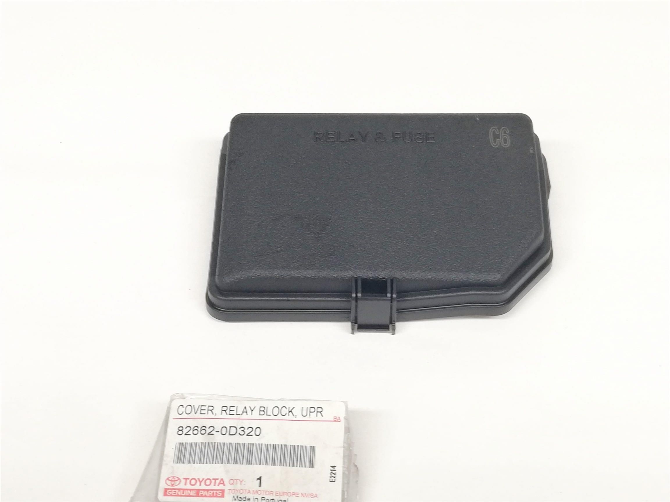 Toyota Oe Yaris Iii 14 20 Pokrywa Skrzynka Bezpieczników A82662 0D320 ...