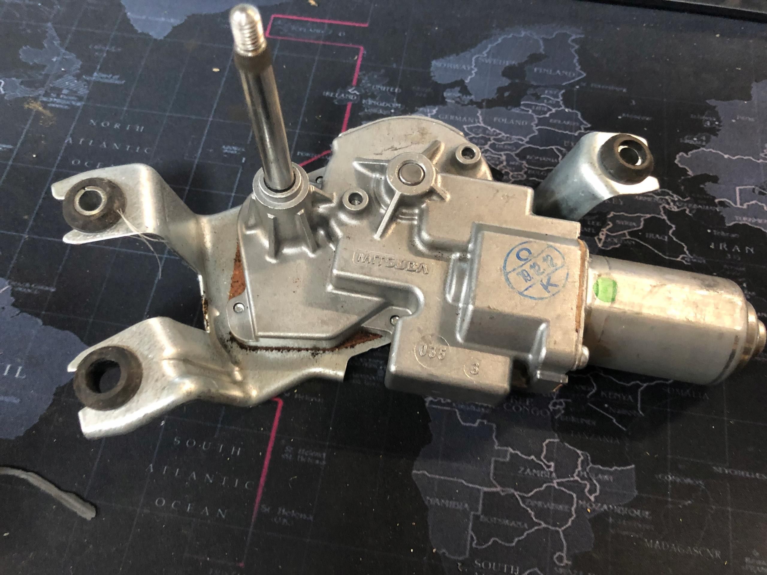 Mercedes Benz Oe Mercedes W177 Silniczek Wycieraczki Tył 2479065102 ...