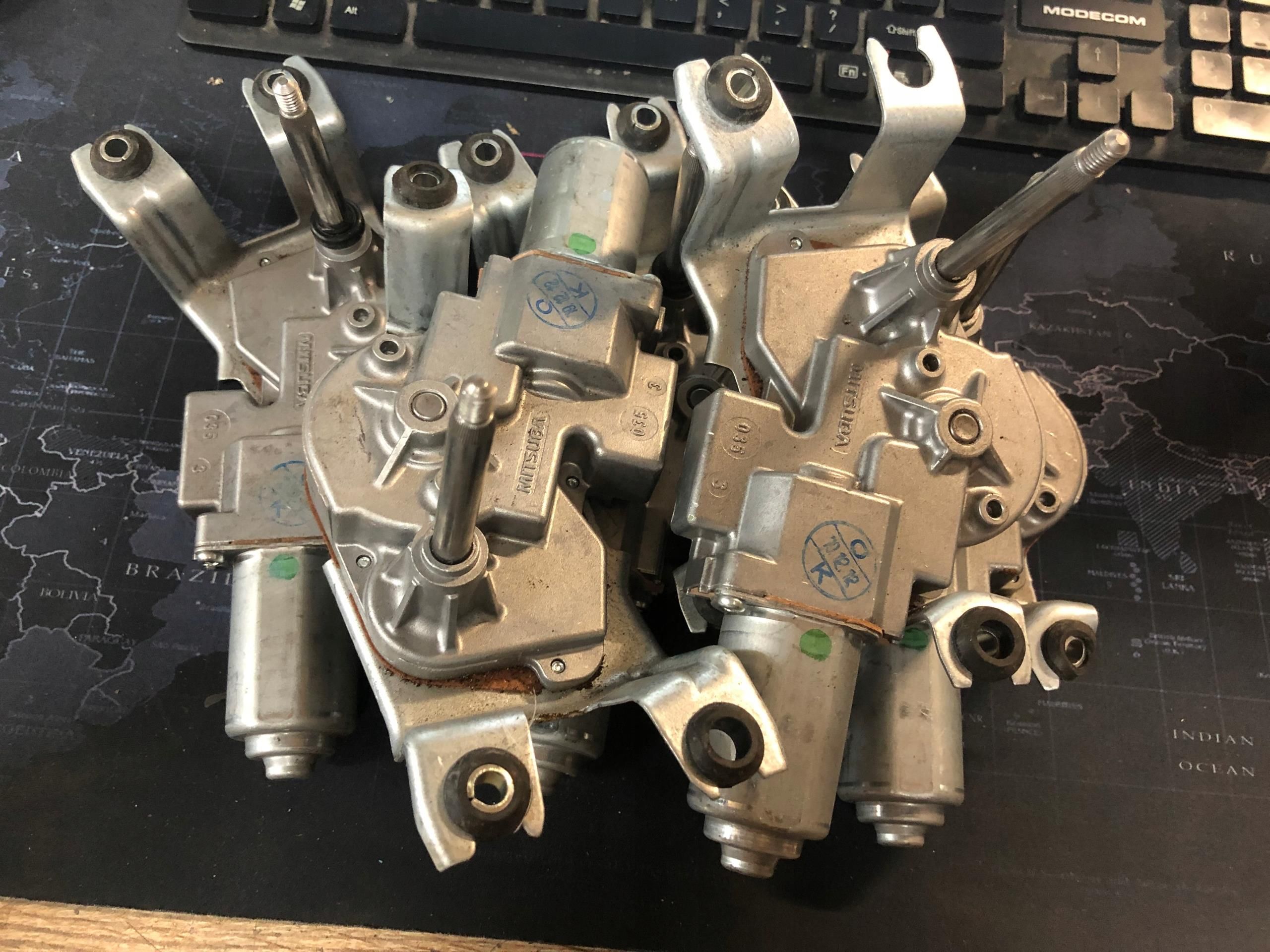 Mercedes Benz Oe Mercedes W177 Silniczek Wycieraczki Tył 2479065102 ...