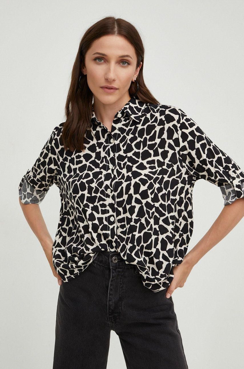 Answear Lab koszula damska kolor czarny regular z kołnierzykiem ...