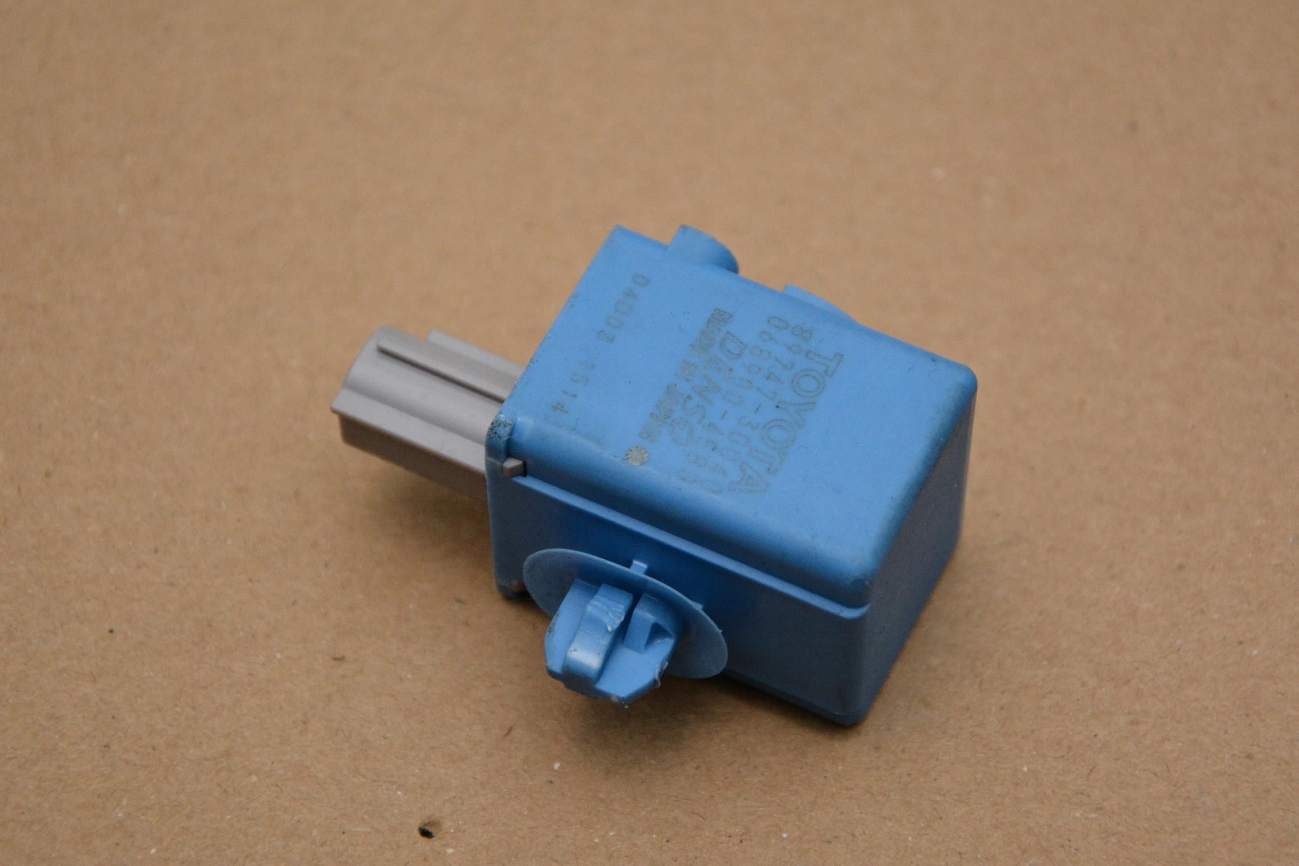 Toyota Oe Sygnał Buzer Brzęczyk Rav4 V 89747 30040 8974730040 - Opinie ...