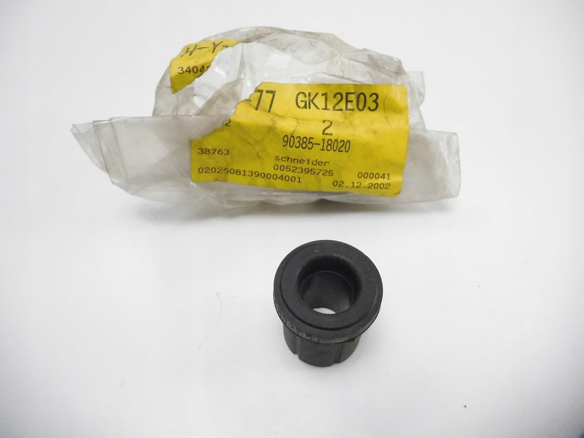 Toyota Oe Tuleja Resora Tylnego Hilux 19972005 9038518020 - Opinie i ...