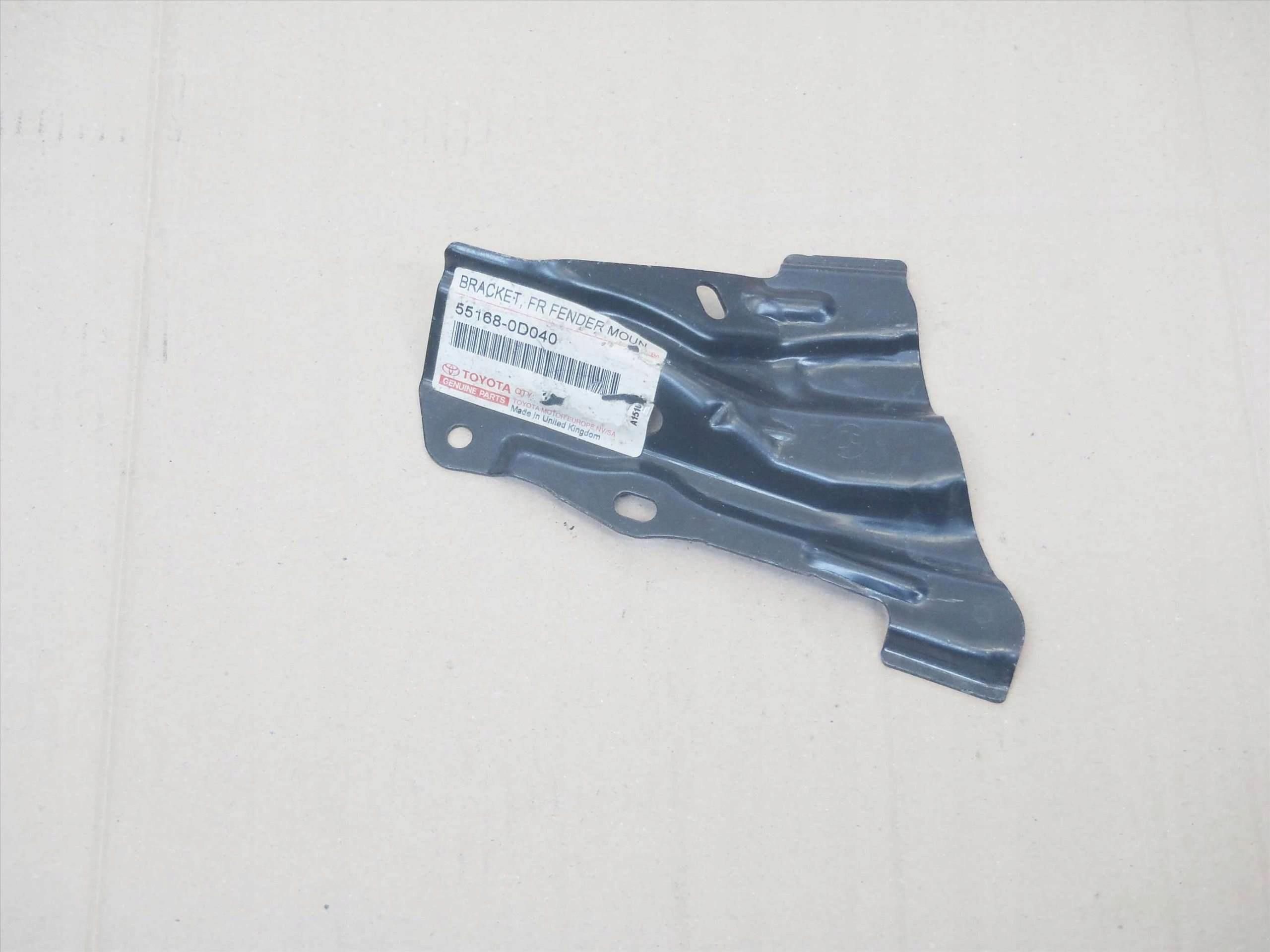 Toyota Oe Yaris Ii 0511 Uchwyt Wspornik Błotnika Fartuch A551680D040 ...