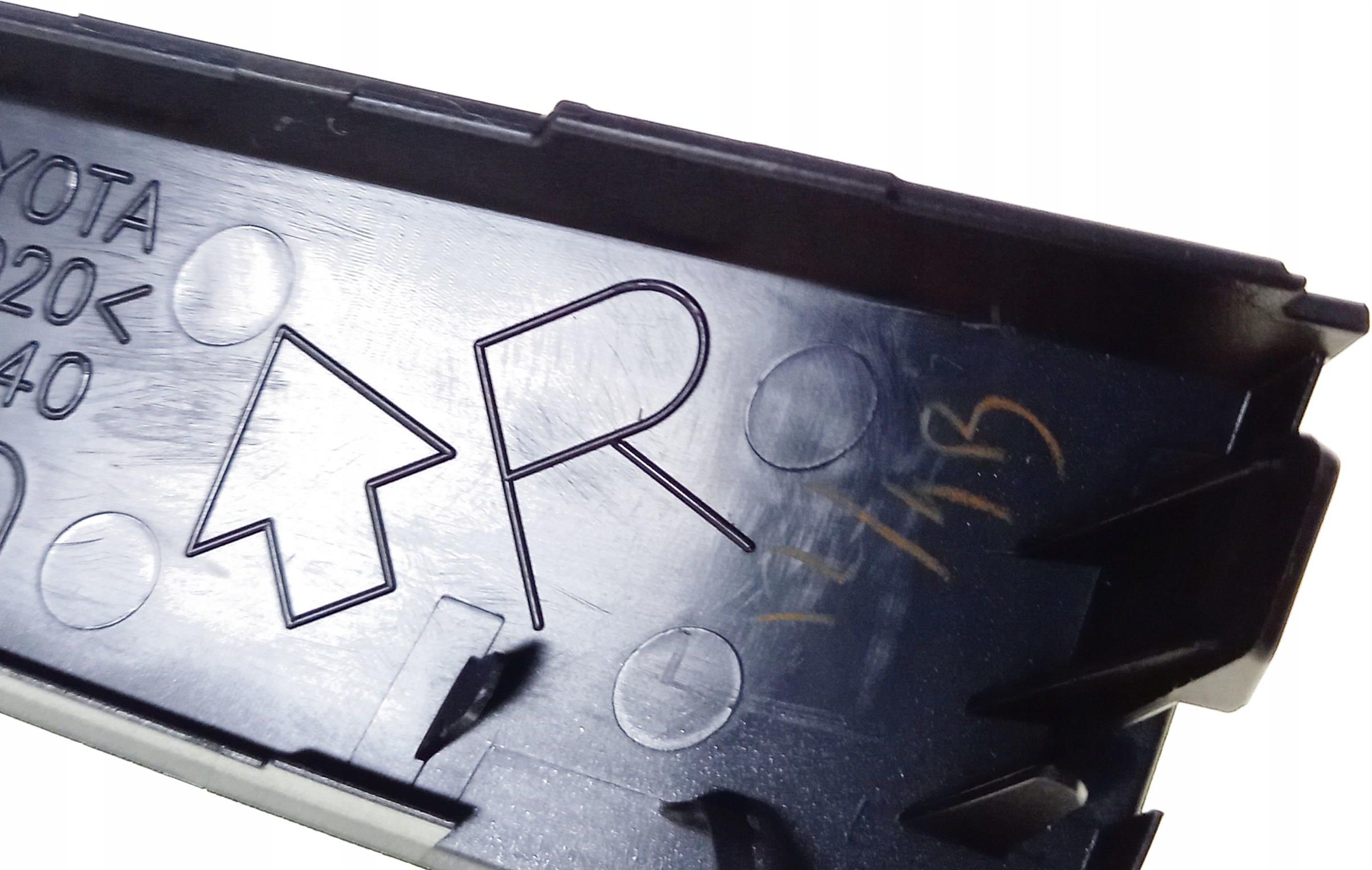 Toyota Oe Zaślepka Przedniego Zderzaka Rav4 5328542140C0 - Opinie i ...