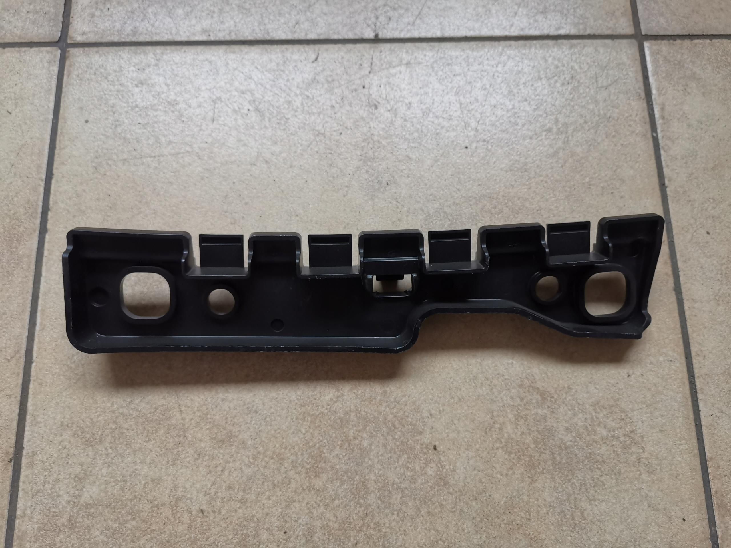 Błotnik samochodowy Volvo Oe S90 V90 Mocowanie Uchwyt Listwa Błotnika ...