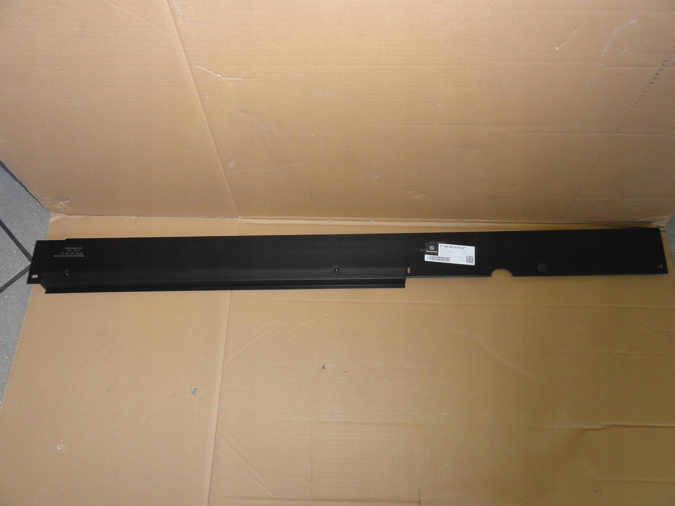 Mercedes Benz Oe Listwa Ślizg Sprinter A9069830585 Zgs006 A9069380585 ...
