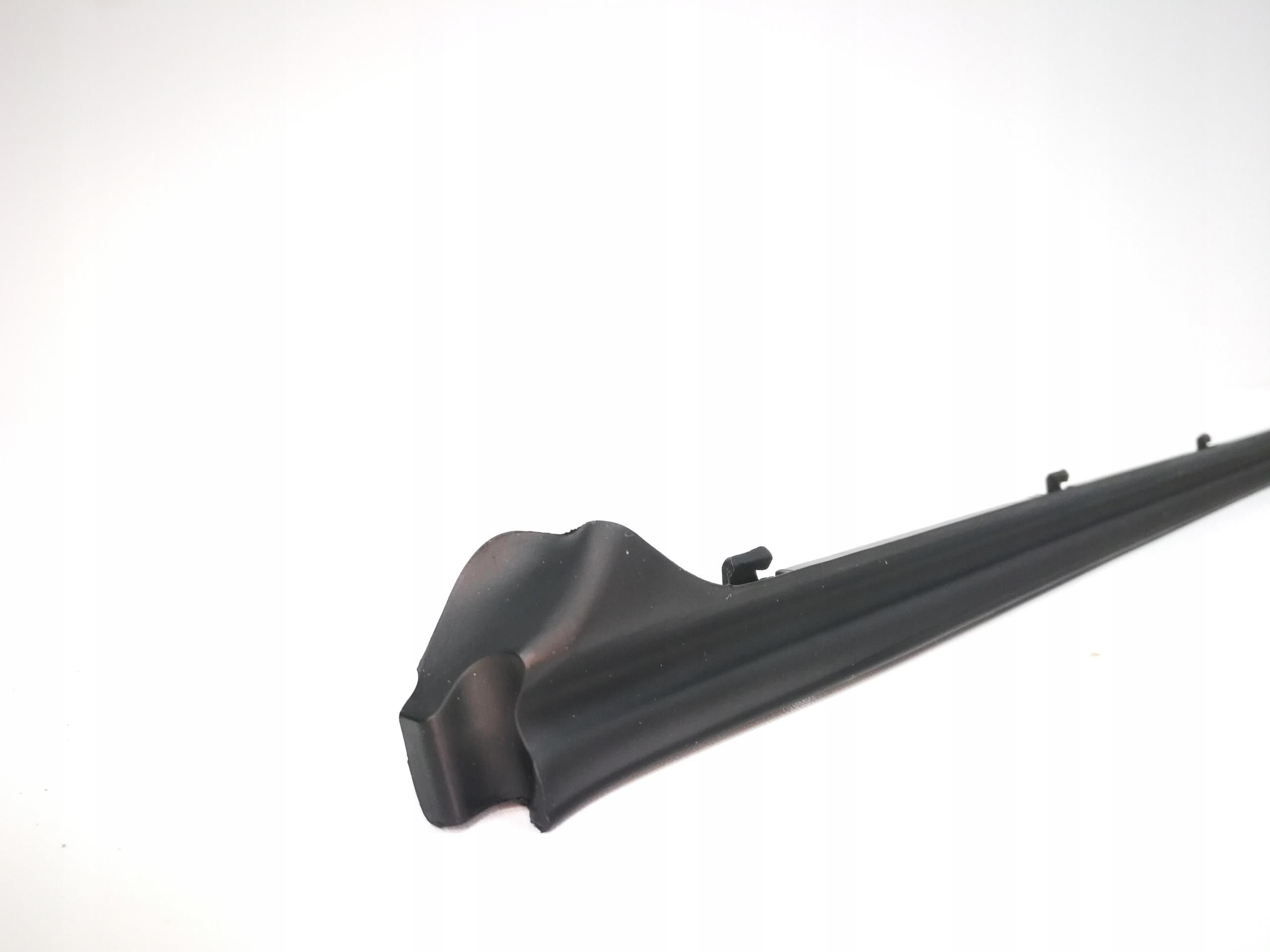 Porsche Oe Uszczelka Dolna Drzwi Lewe Przód Macan 95B837119B - Opinie i ...