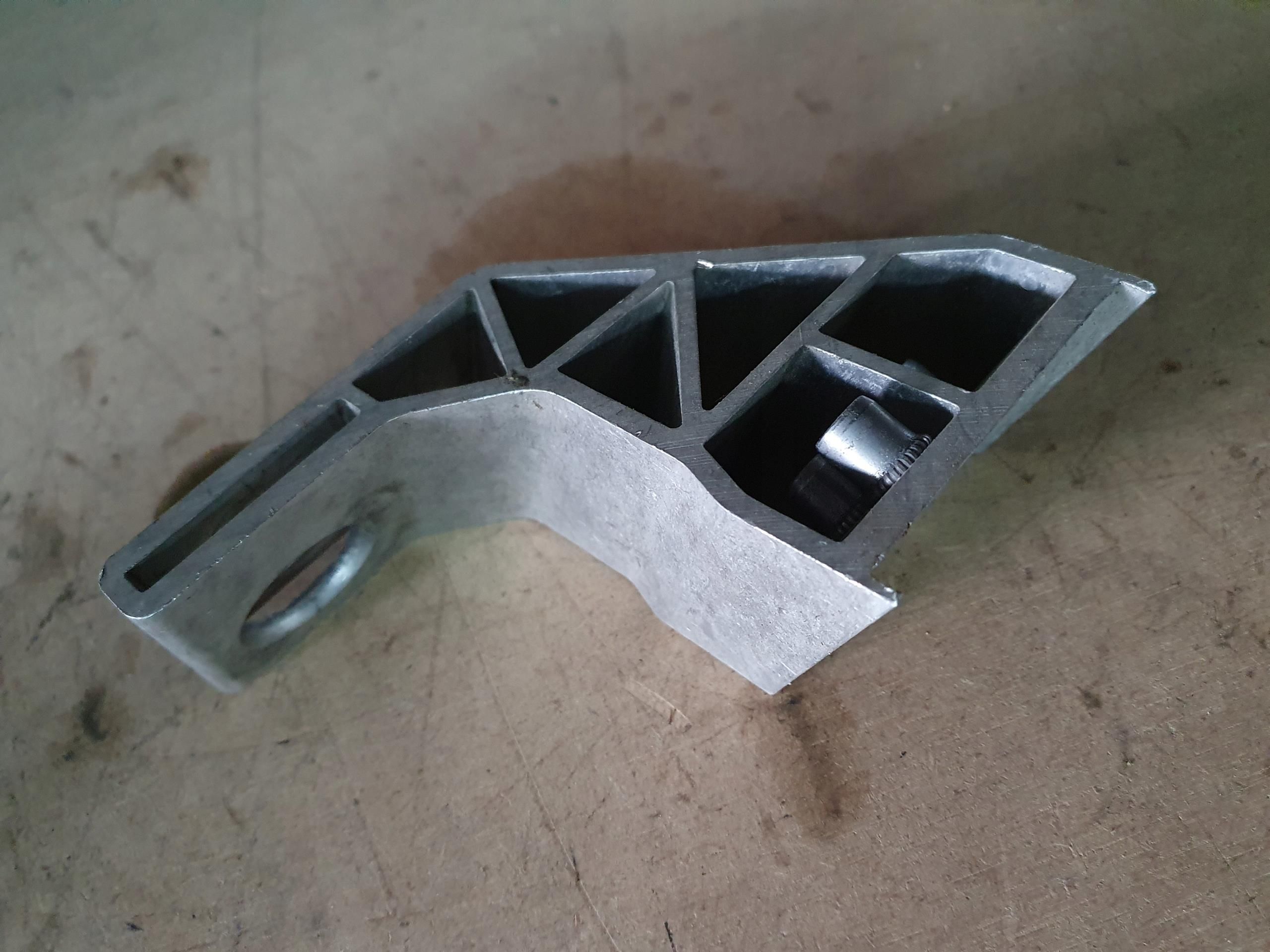 Mercedes Benz Oe Wspornik Chłodnic W205 L P A2055014120 - Opinie i ceny ...