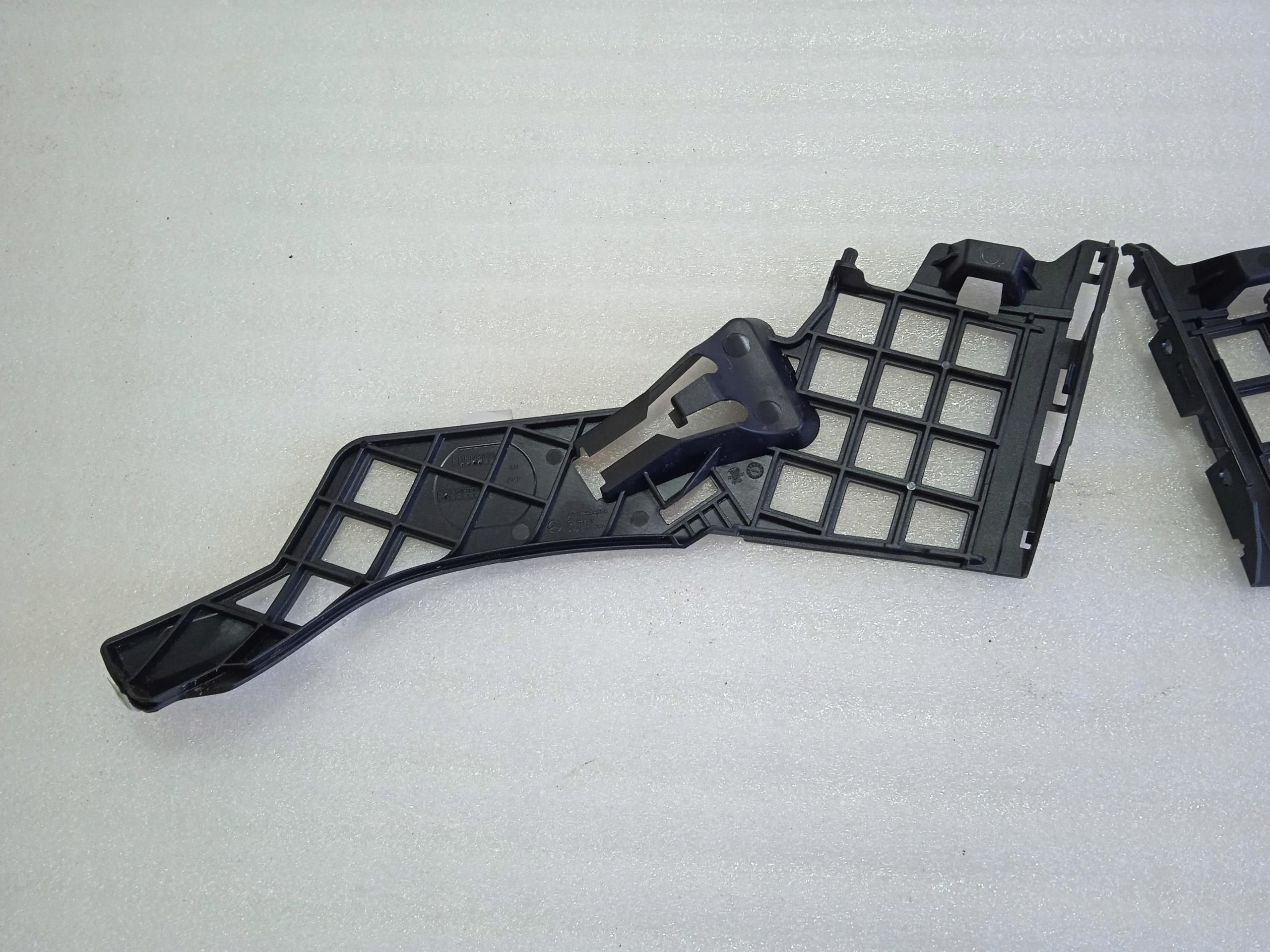 Mercedes Benz Oe W117 Ślizg Zderzaka Lewy Prawy Przód A1178856300 ...