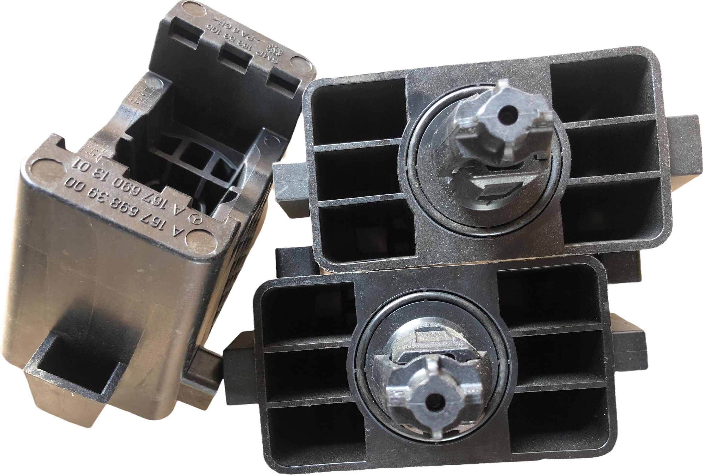 MercedesBenz Oe Mercedes Podkładka Pod Lewarek 1676983900 A1676983900 ...