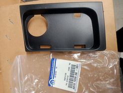 Mopar Zaślepka Zderzaka Prawa Jeep Grand Cherokee Usa 68157226Ab ...