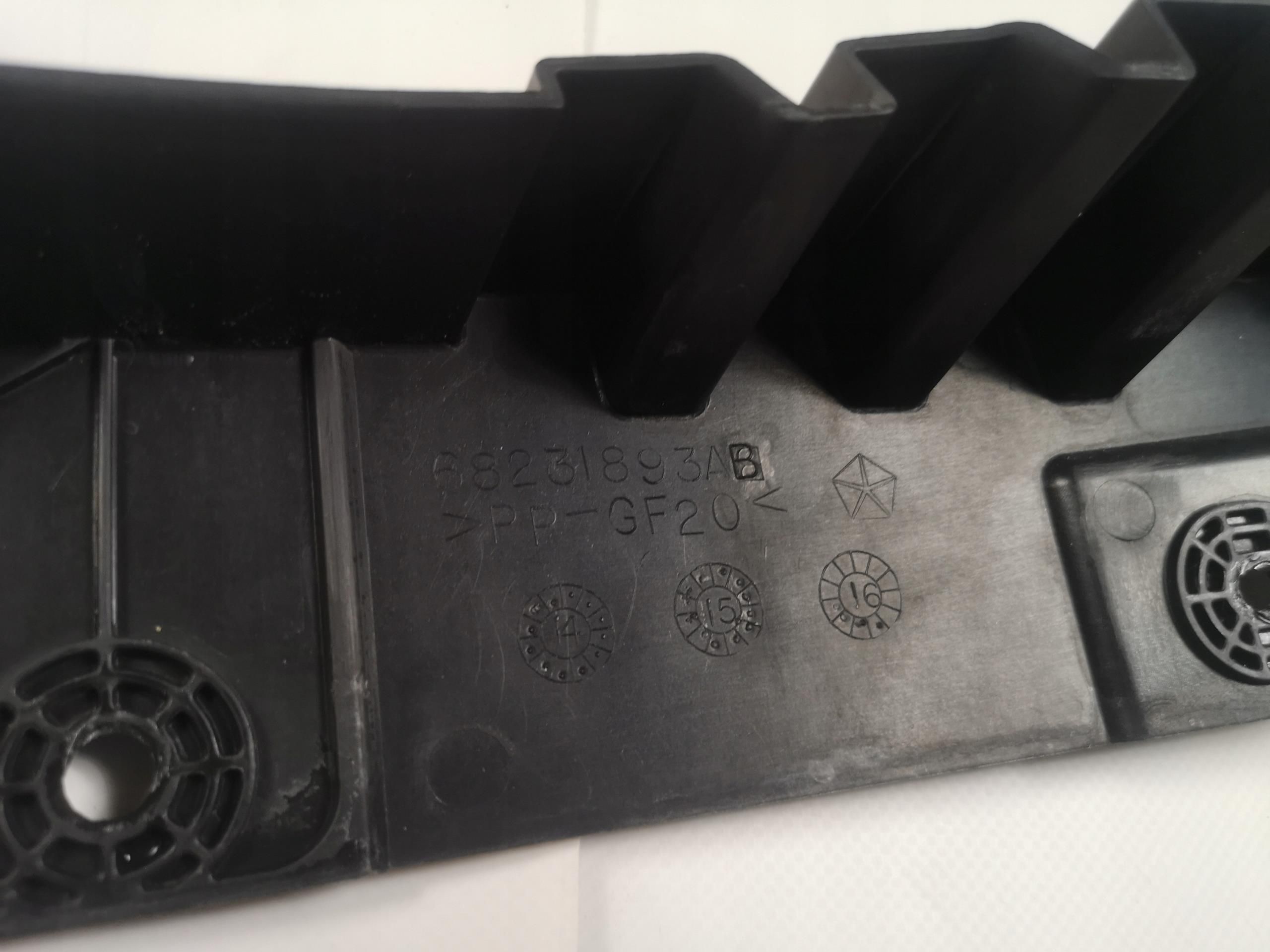 Mopar Ślizg Zderzaka Tylnego Środkowy Chrysler 300 15 68231893Ab ...