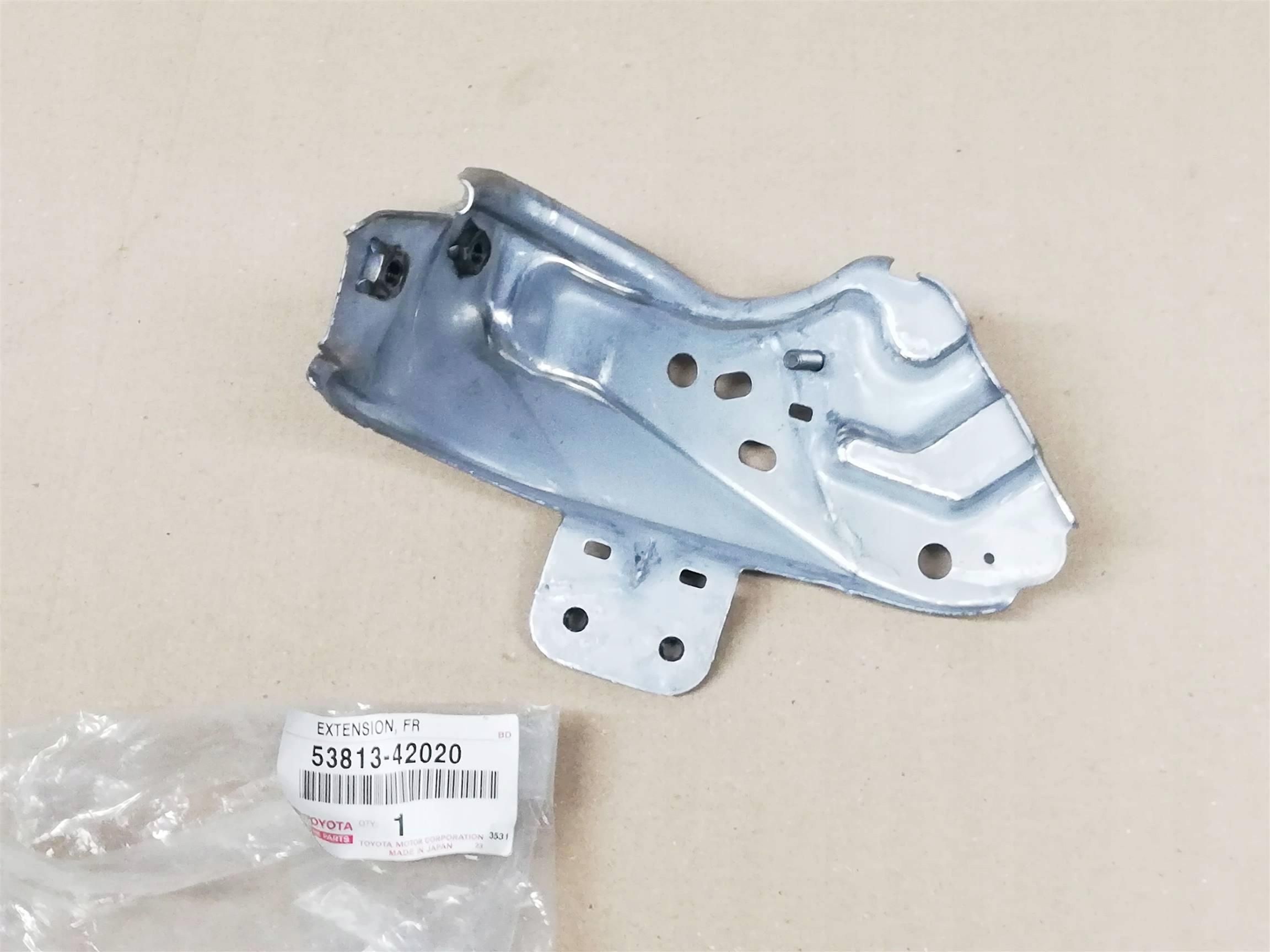 Toyota Oe Rav4 0512 Uchwyt Mocowanie Fartuch Błotnik Przód A5381342020 ...