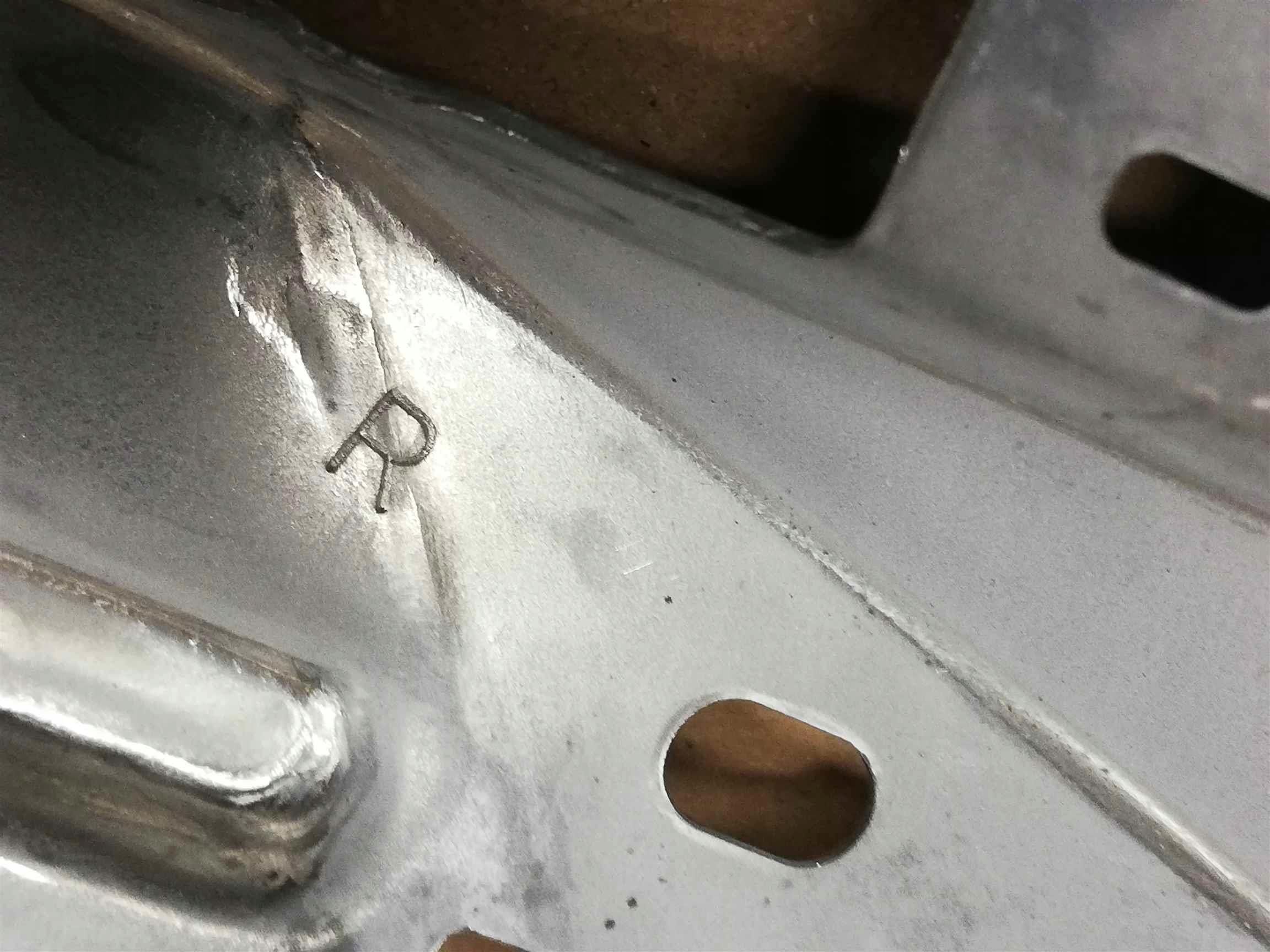 Toyota Oe Rav4 0512 Uchwyt Mocowanie Fartuch Błotnik Przód A5381342020 ...