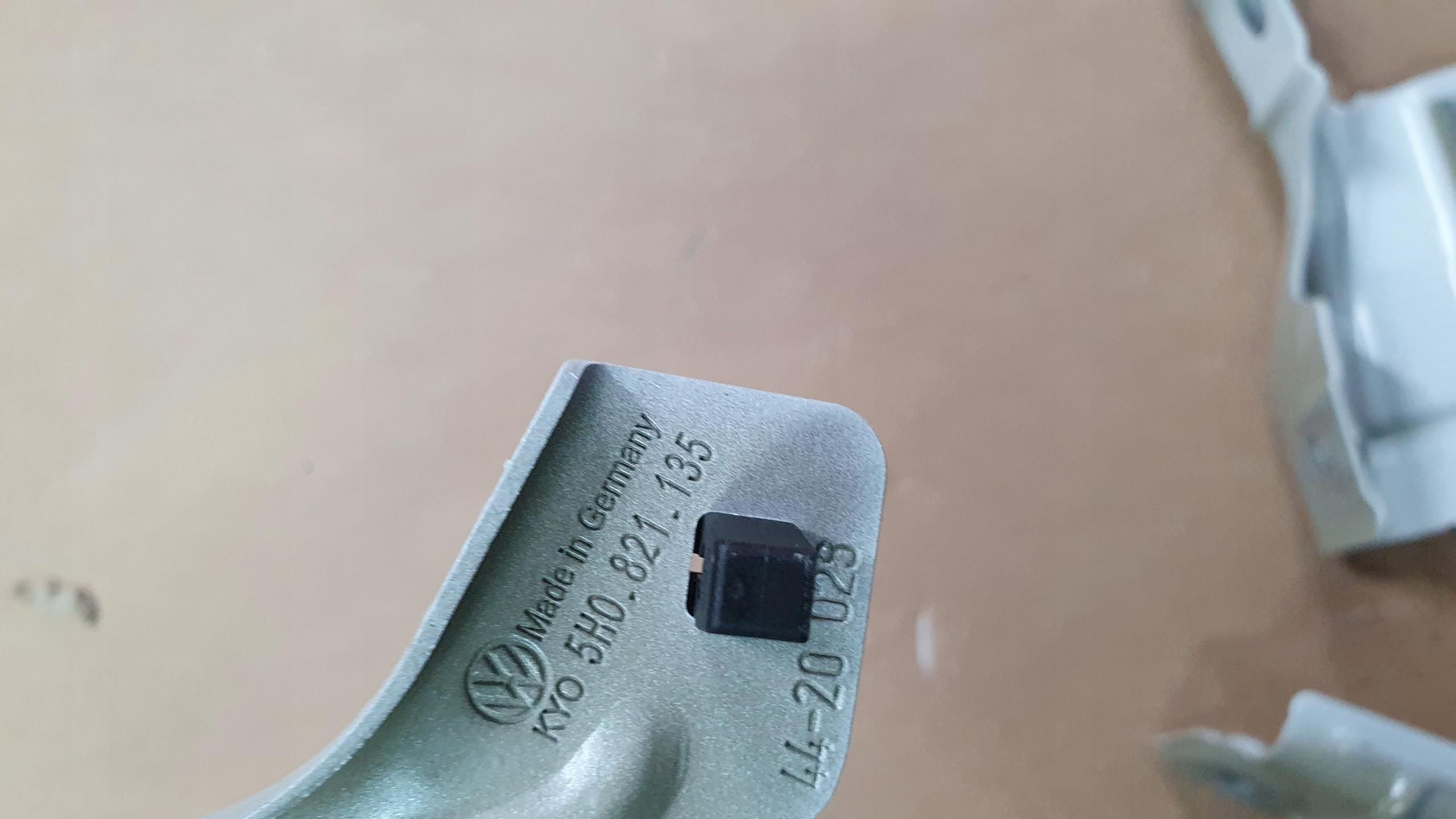 Volkswagen Oe Wspornik Błotnika Golf 8 W Kolor Lc9A 5H0821135 - Opinie ...