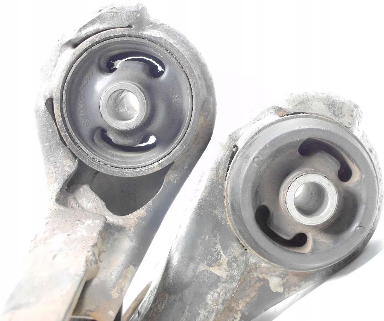 Zawieszenie silnika Ssangyong Oe Rexton Kyron Poduszka Mostu Przedniego ...