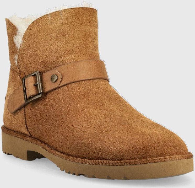 UGG botki zamszowe W Romely Short Buckle damskie kolor brązowy na ...