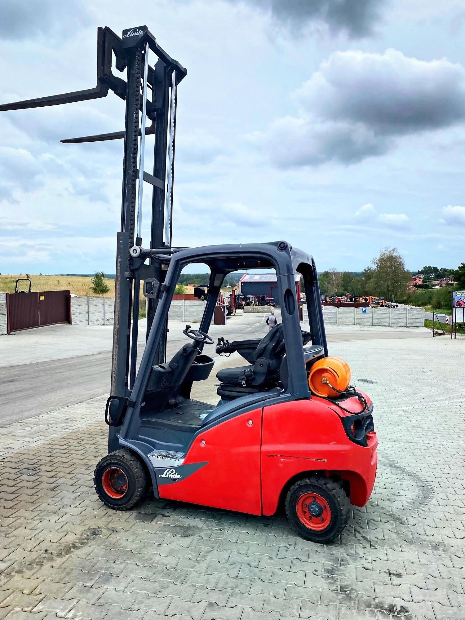 Wózek widłowy LPG LINDE H20T przesuw boczny 3.50m - Opinie i ceny na ...