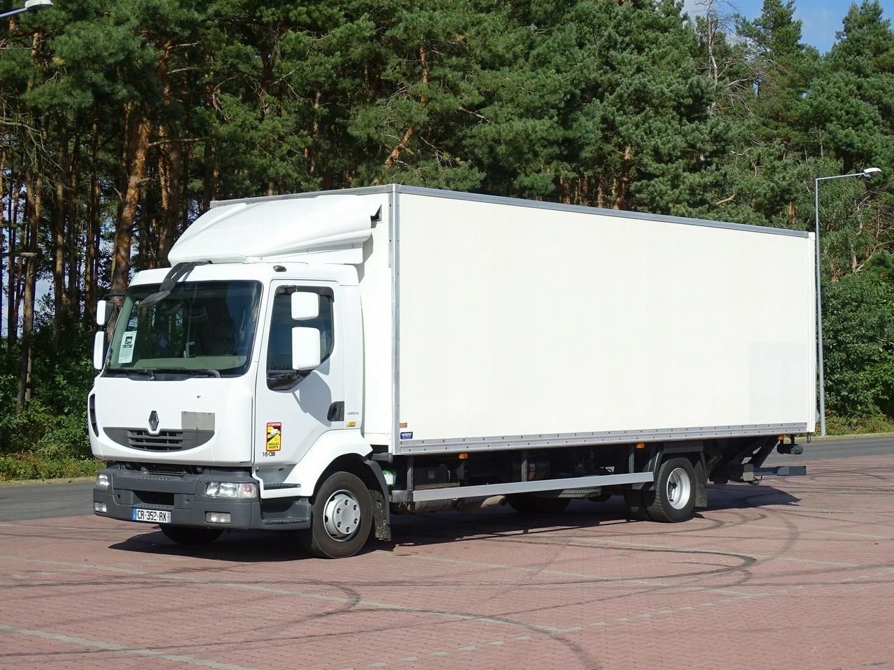 Renault MIDLUM 180 DXI Kontener z winda i WAGĄ - Opinie i ceny na Ceneo.pl